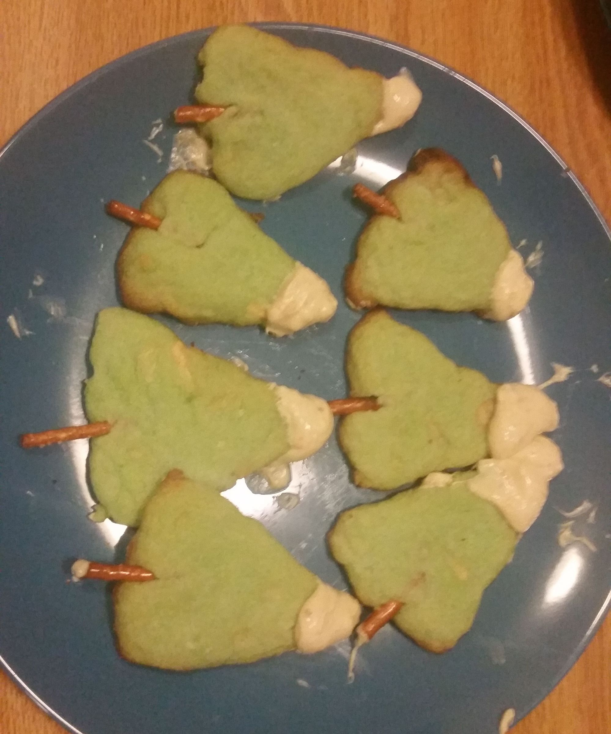 Snow-Capped Christmas Cookies! : 12 Steps - Instructables