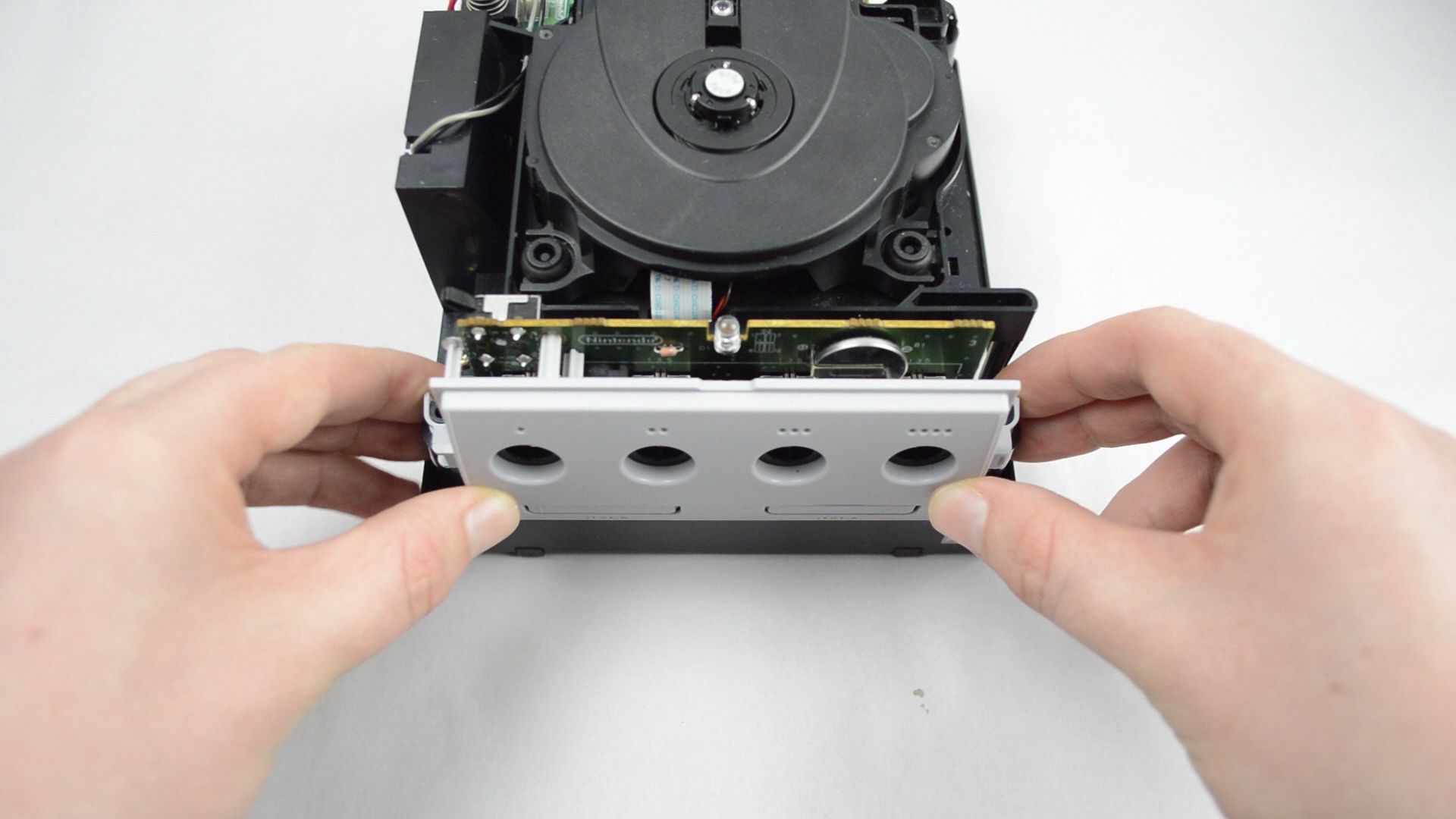 Mod Gamecube Power LED : 10 Steps (with Pictures) - Instructables