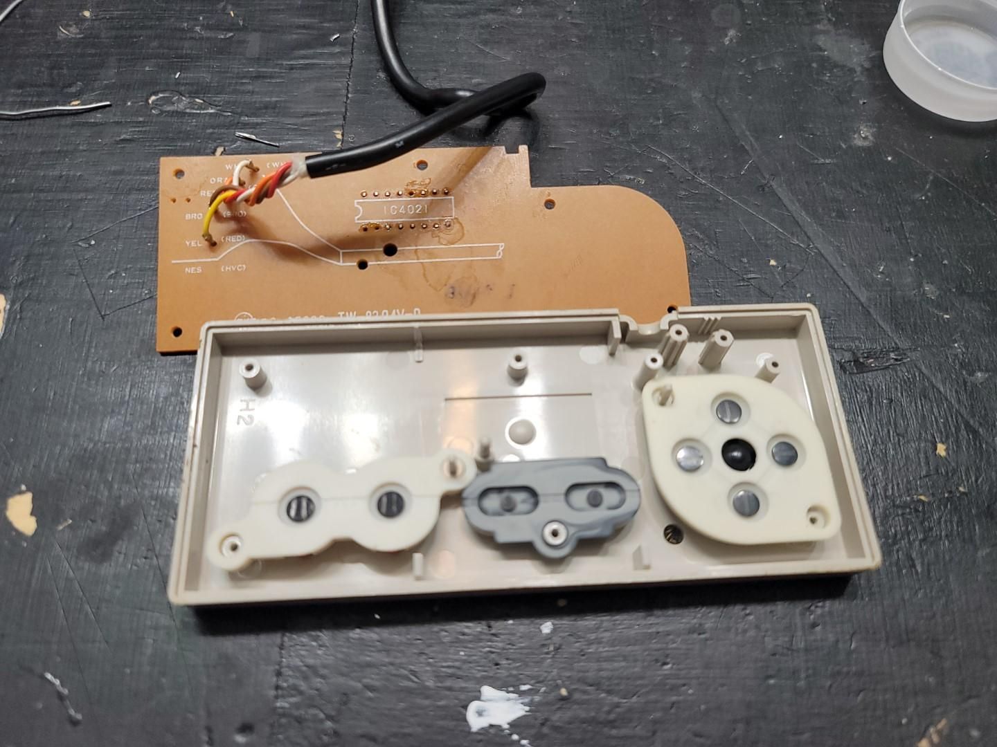 Making a Left Handed NES Controller : 6 Steps (with Pictures) - Instructables