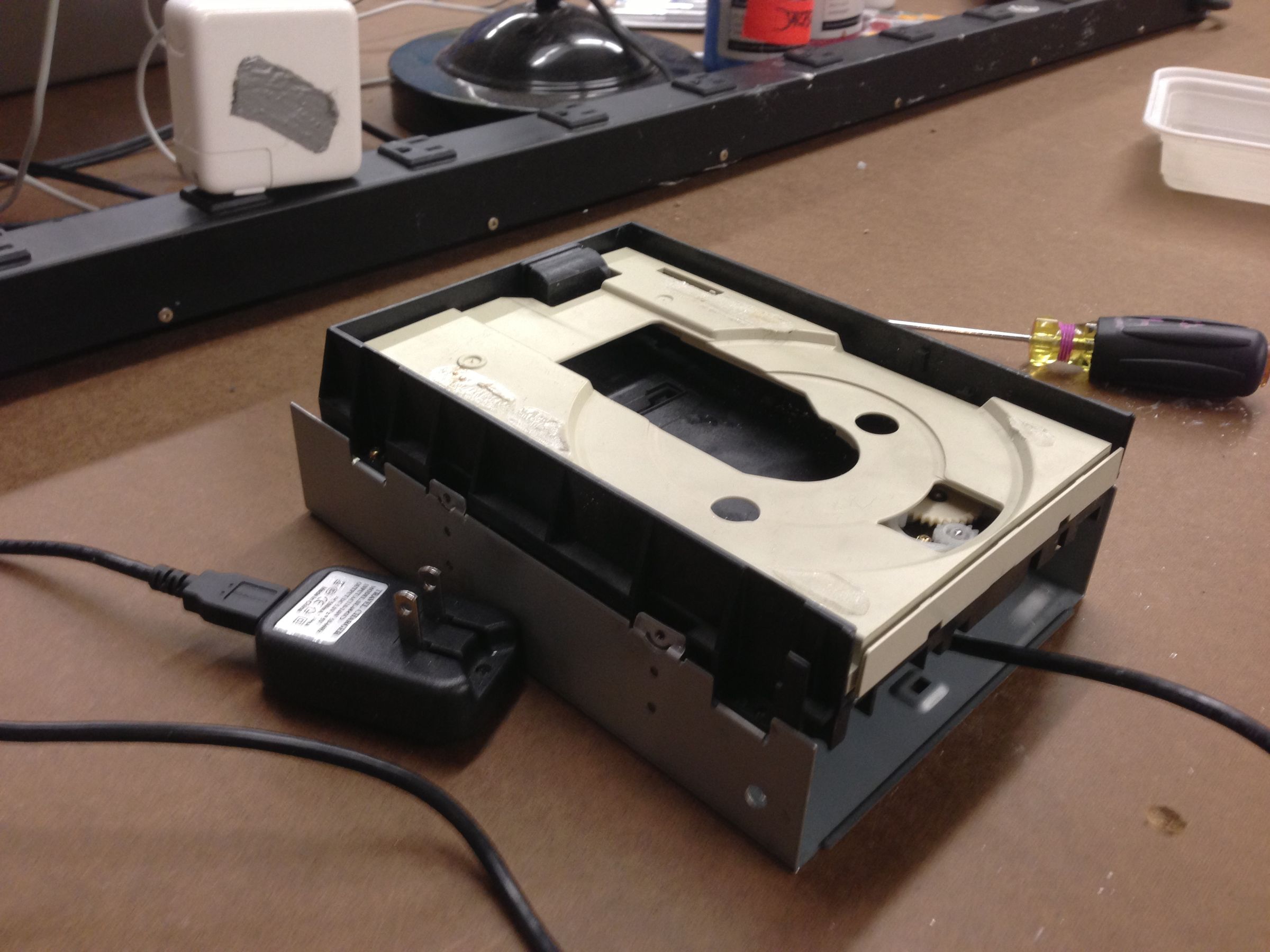 CD-ROM Agitator : 7 Steps - Instructables