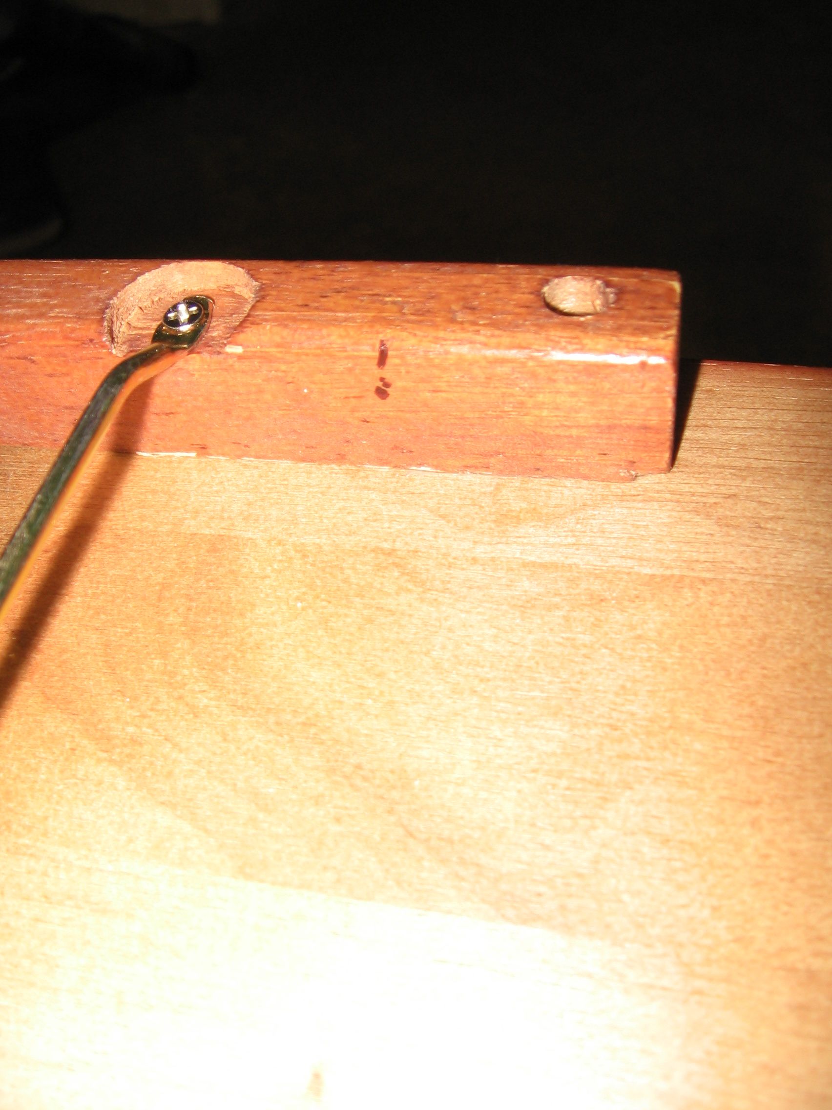 Tray Table Leg Clamp : 4 Steps - Instructables