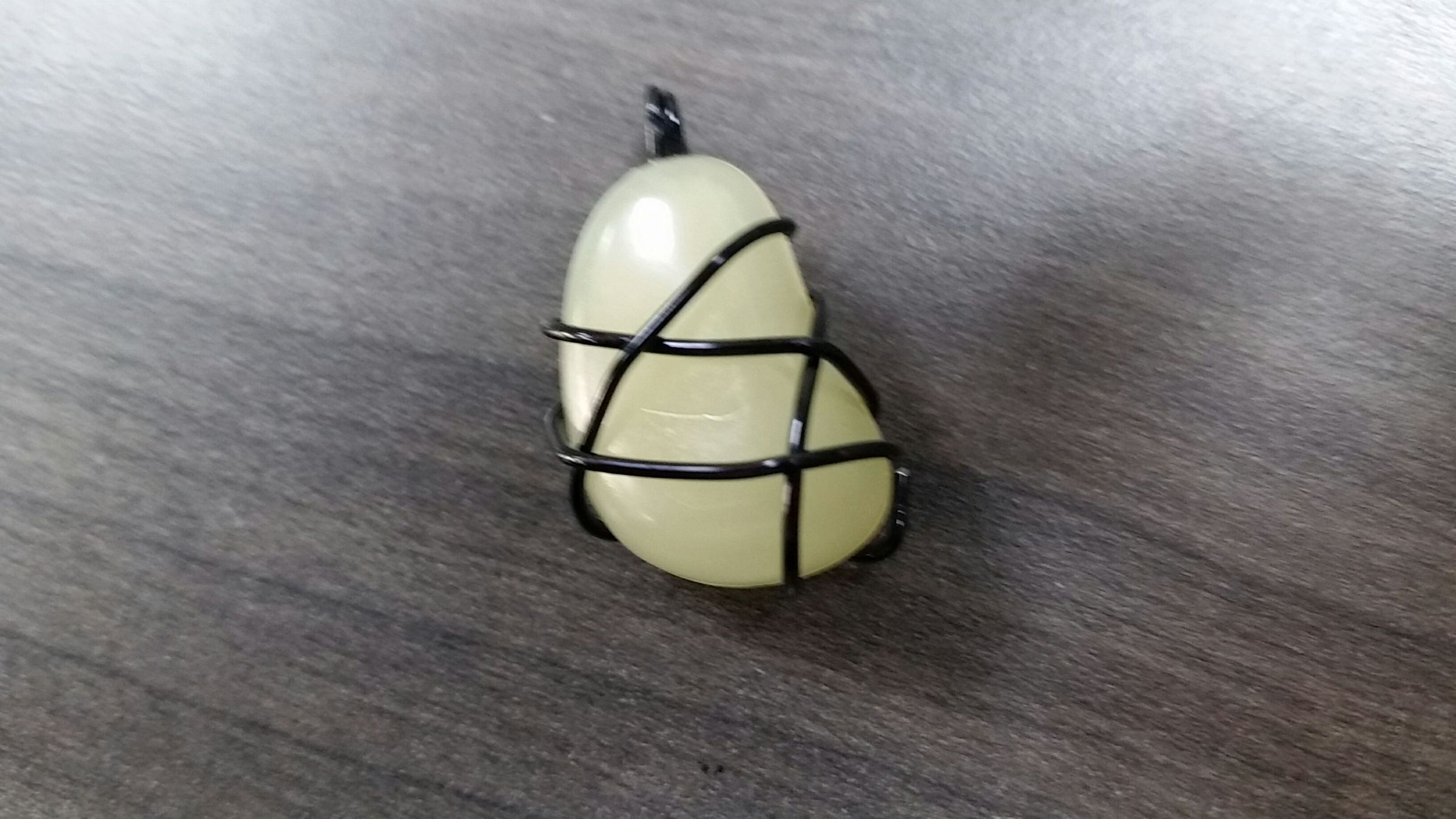 Glow in the Dark Wire Wrapped Pendant : 5 Steps (with Pictures ...