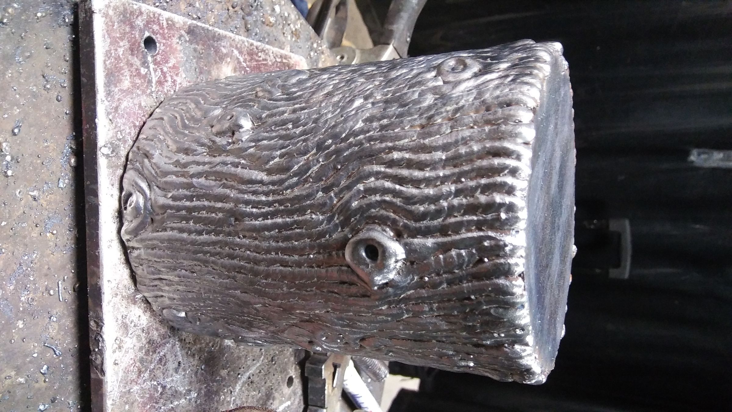 Realistic Metal Log With Love Birds Sculpture : 27 Steps (with Pictures ...