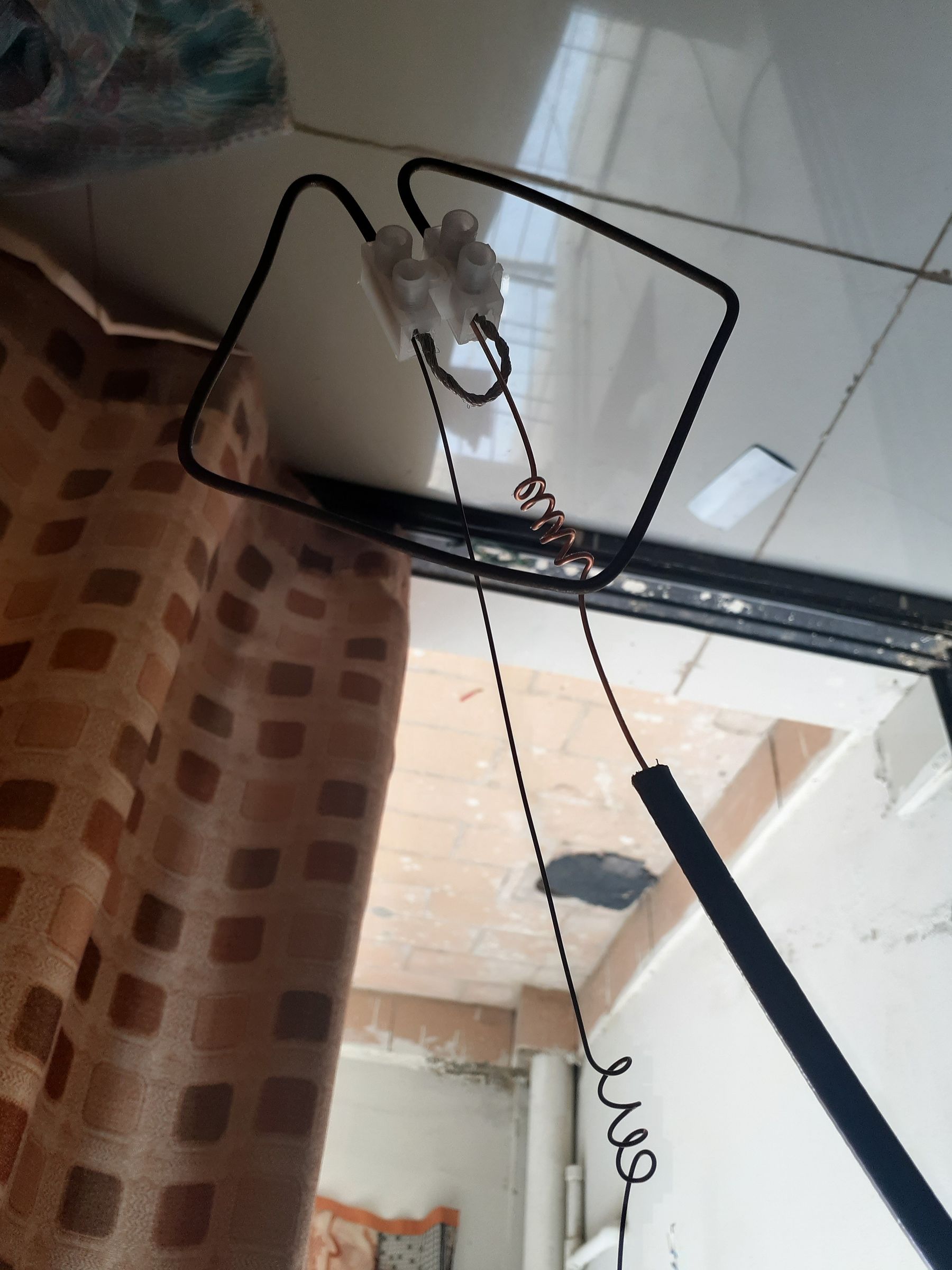 DIY 2G/3G/4G Wireless Cell Phone Signal Booster : 5 Steps (with ...