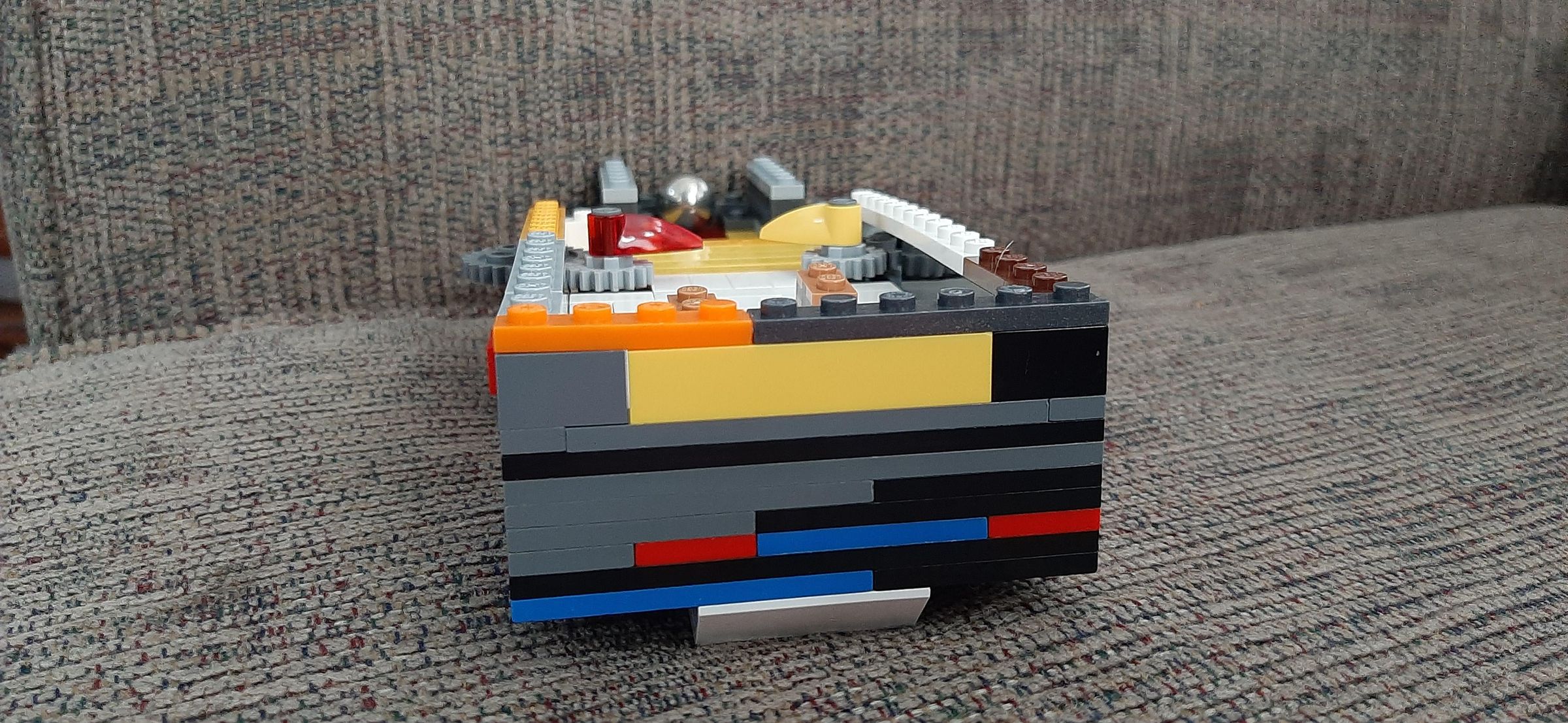Lego Mini Pinball : 7 Steps - Instructables