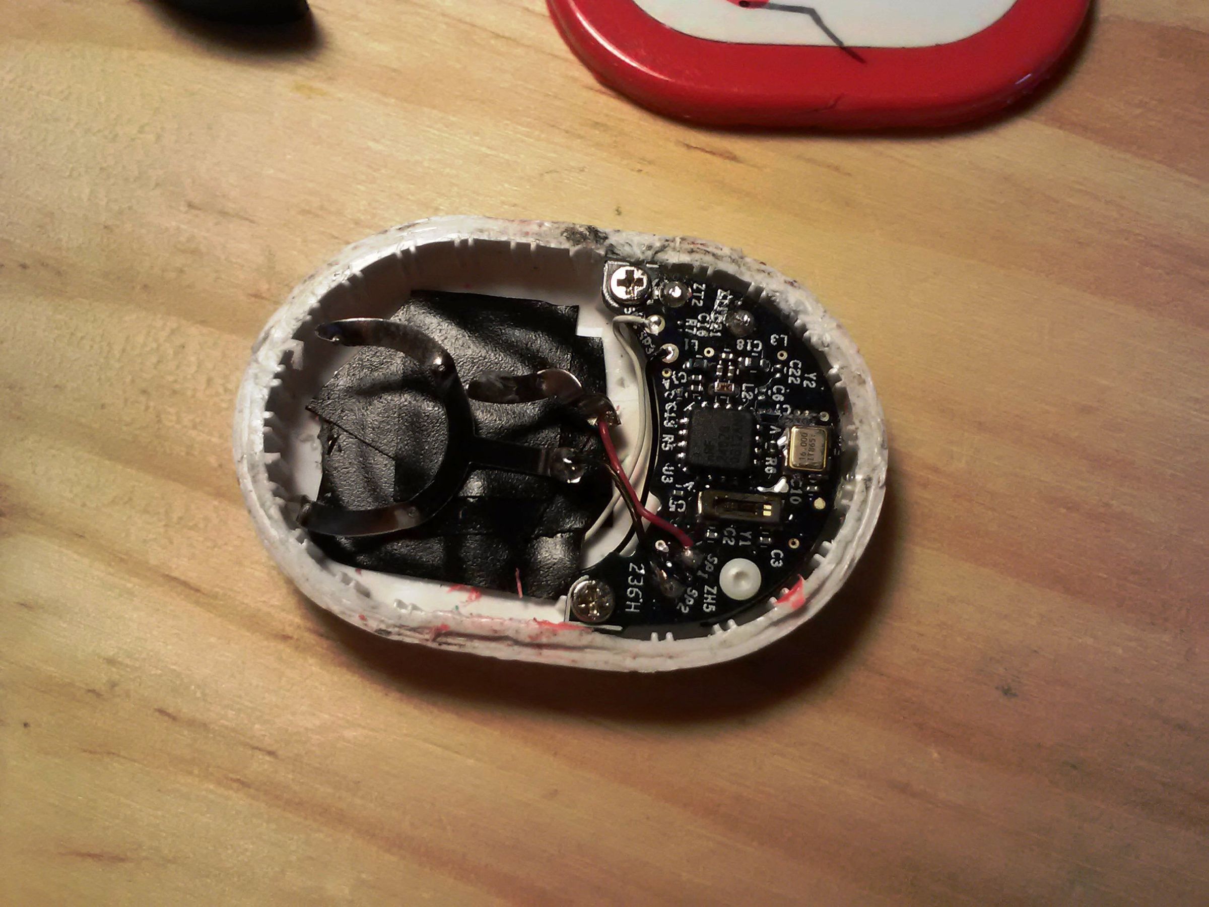Replace Battery in Nike+ Sensor : 5 Steps - Instructables