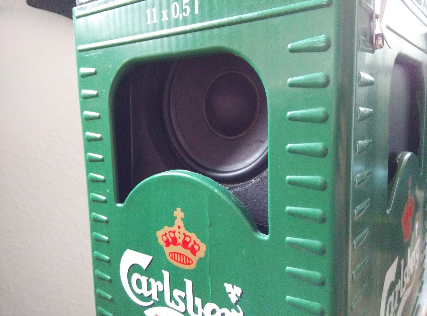 Beer Crate Boombox : 7 Steps (with Pictures) - Instructables