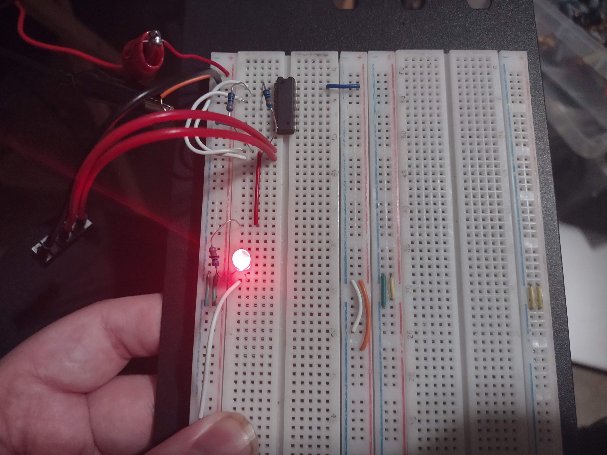 Hardware Debounced Switch Using a 74LS04 : 3 Steps - Instructables