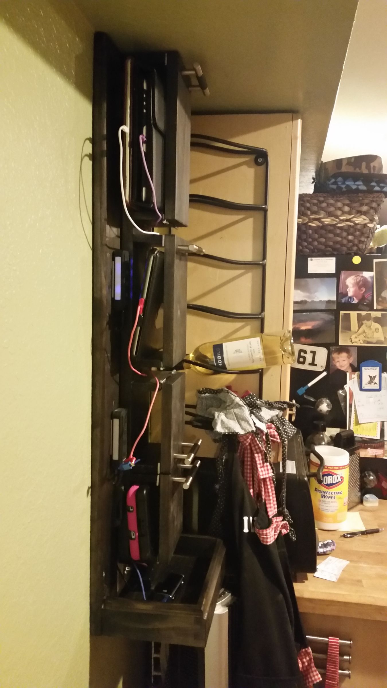 Tablet Charging Station : 5 Steps - Instructables
