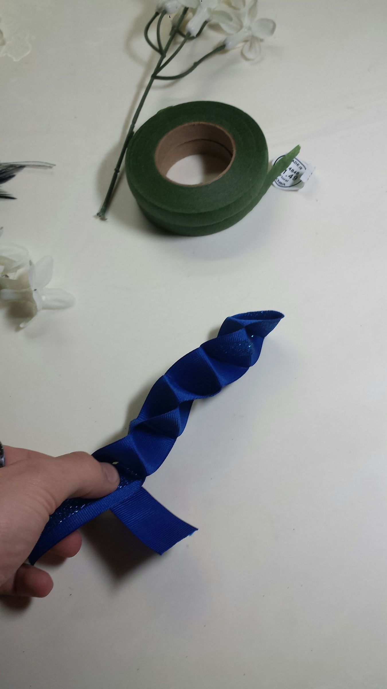 Corsage and Boutonniere : 8 Steps (with Pictures) - Instructables