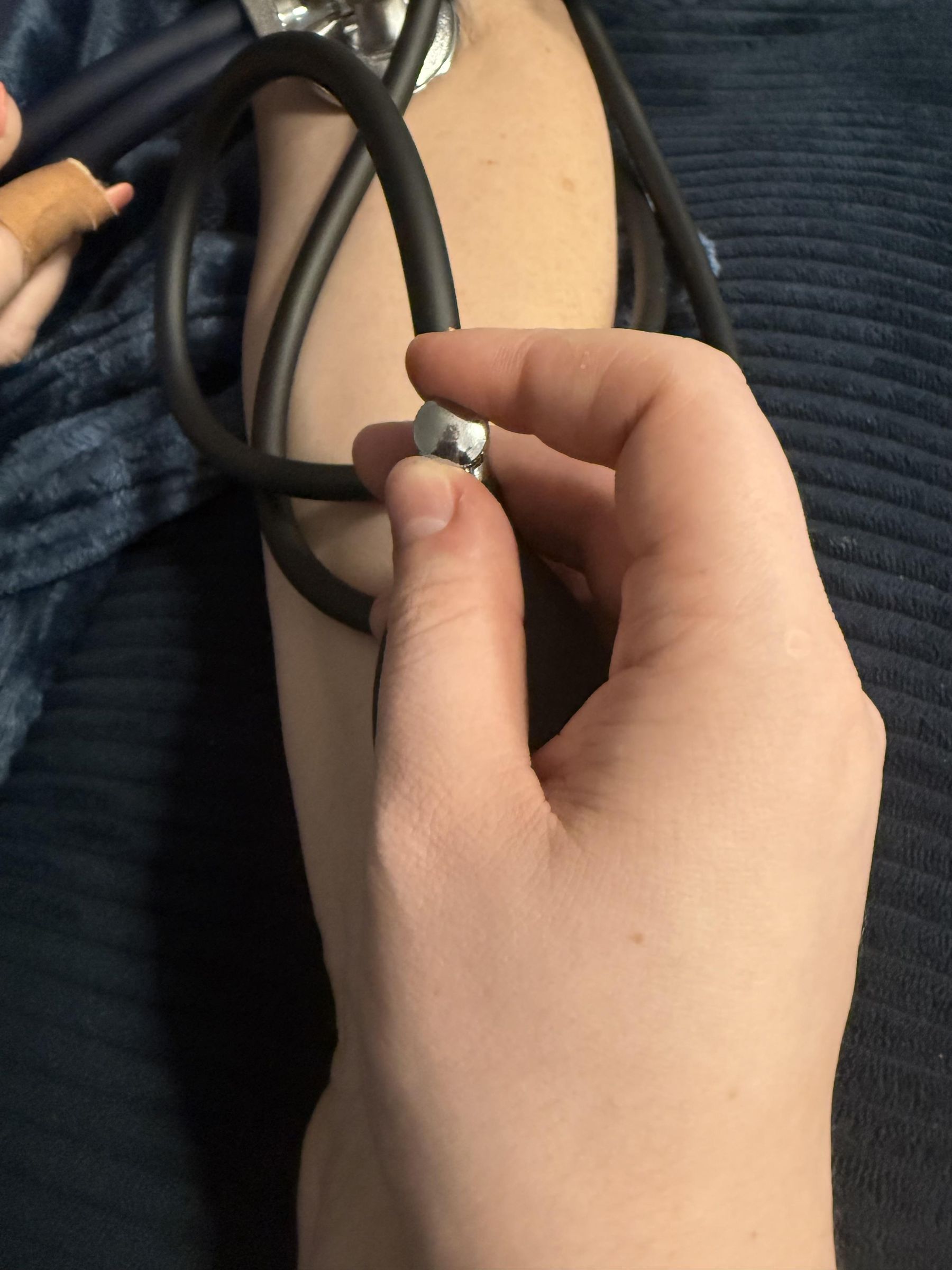 How to Measure Blood Pressure Using a Cuff and Stethescope : 10 Steps ...