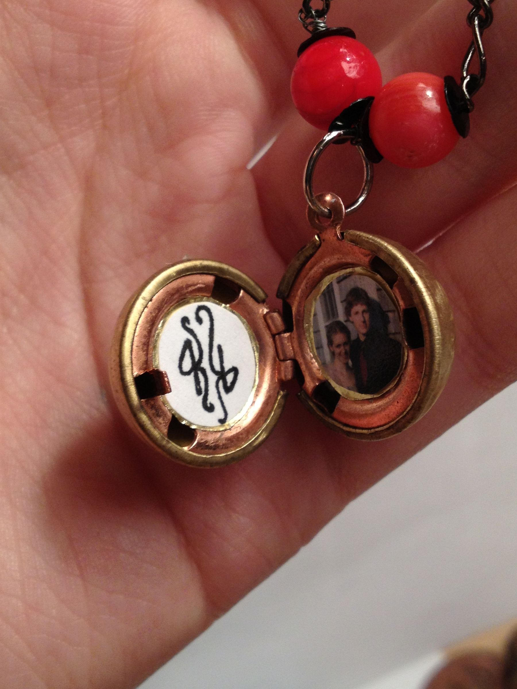 Making a Locket From Parts : 5 Steps (with Pictures) - Instructables