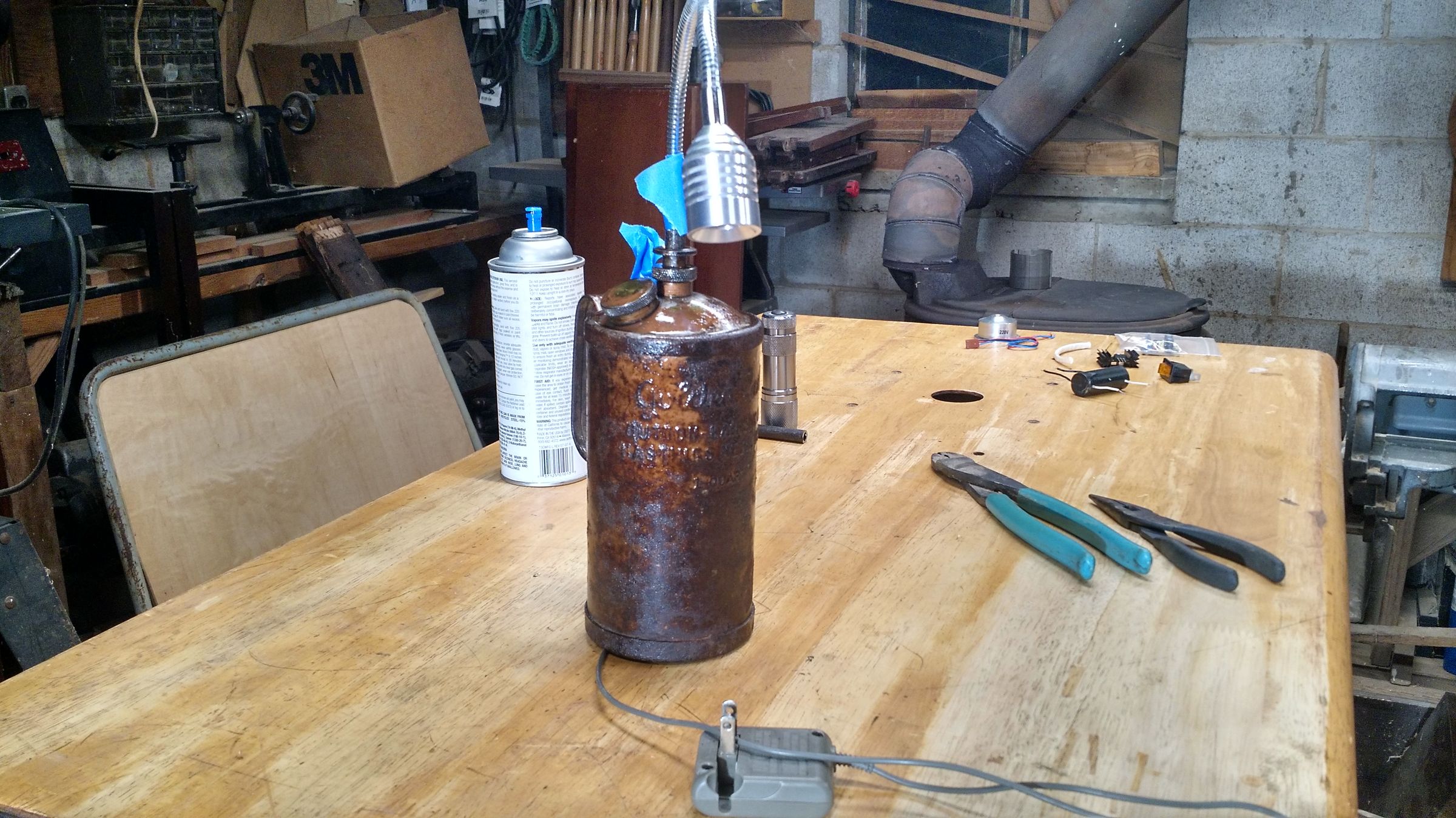 Oil Can Desk Lamp : 7 Steps (with Pictures) - Instructables