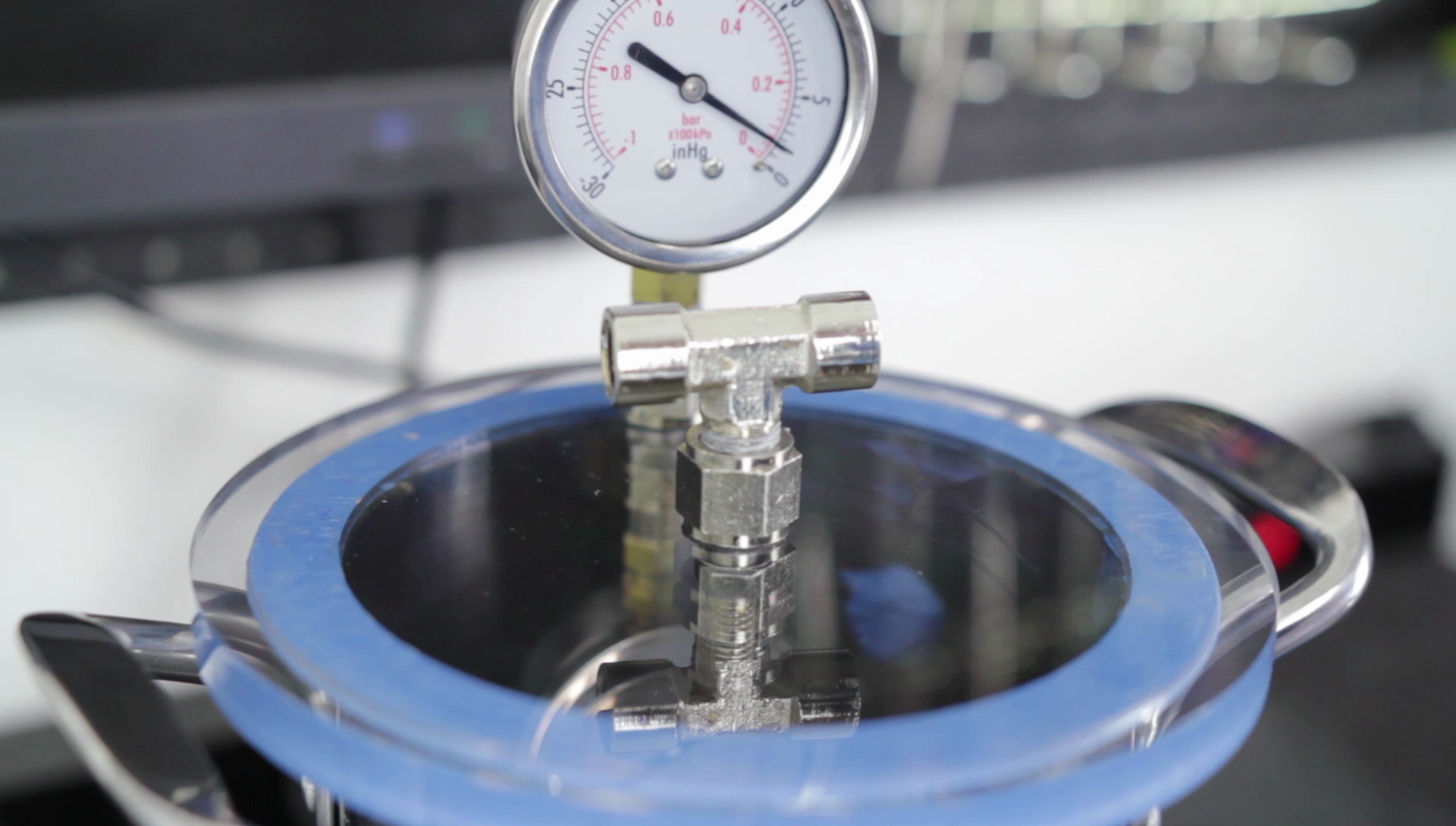 How to Make a Vacuum Chamber : 6 Steps (with Pictures) - Instructables