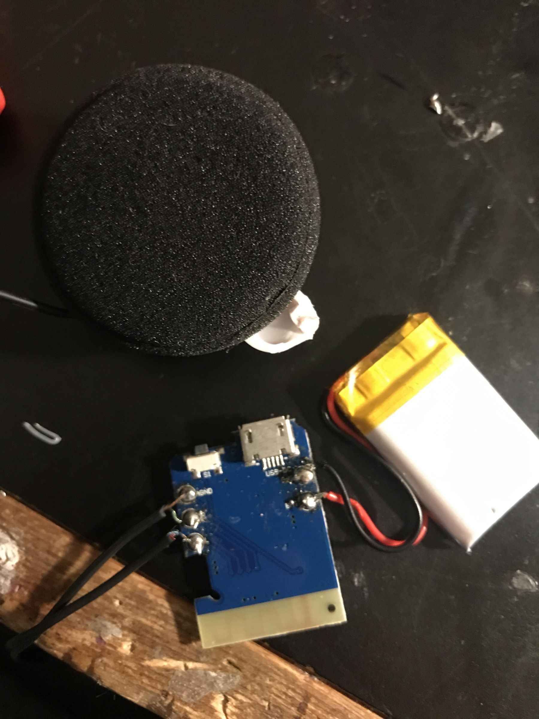 Super Cheap DIY Bluetooth Headphones : 5 Steps - Instructables