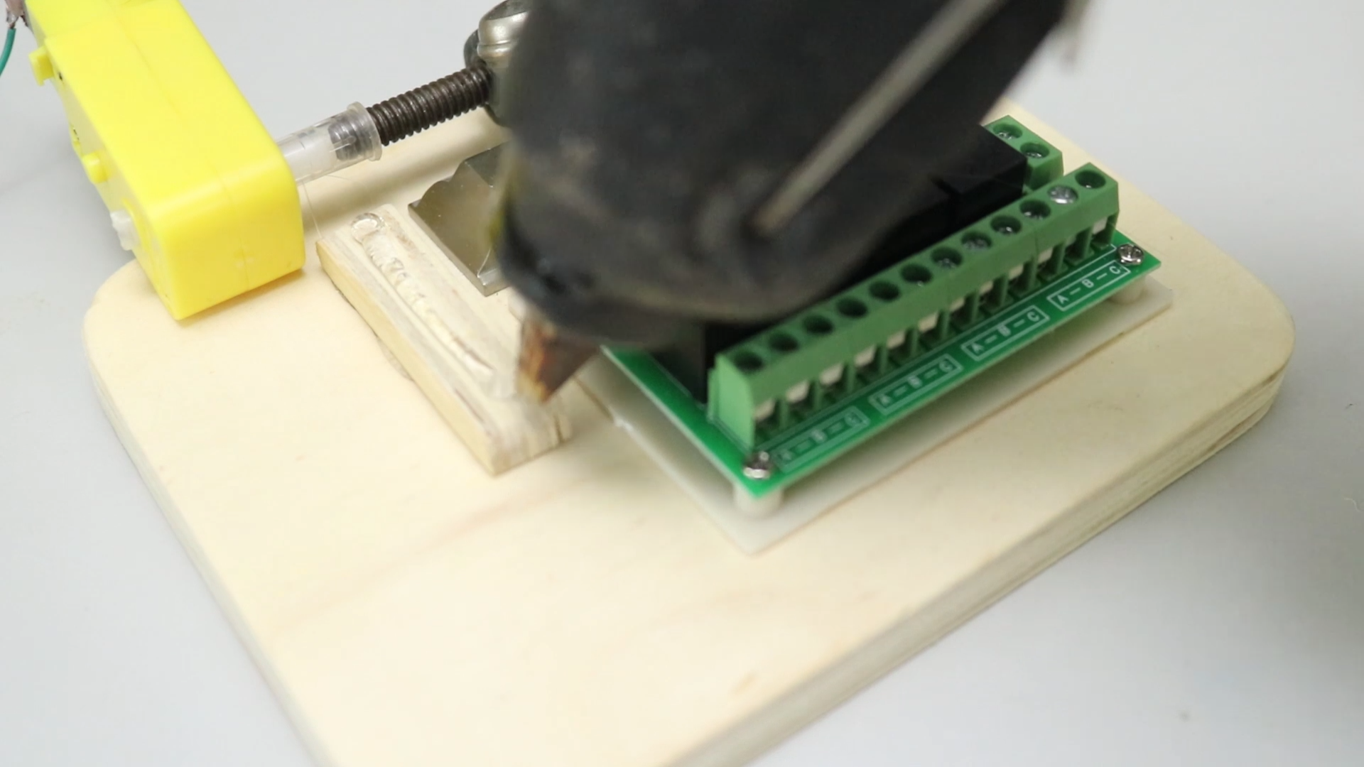 Remote Control Lock : 12 Steps (with Pictures) - Instructables