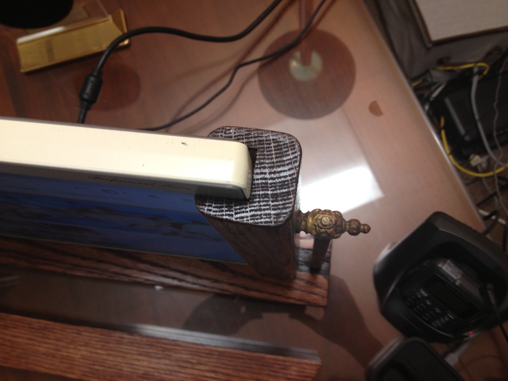 Steampunk Monitor - Instructables