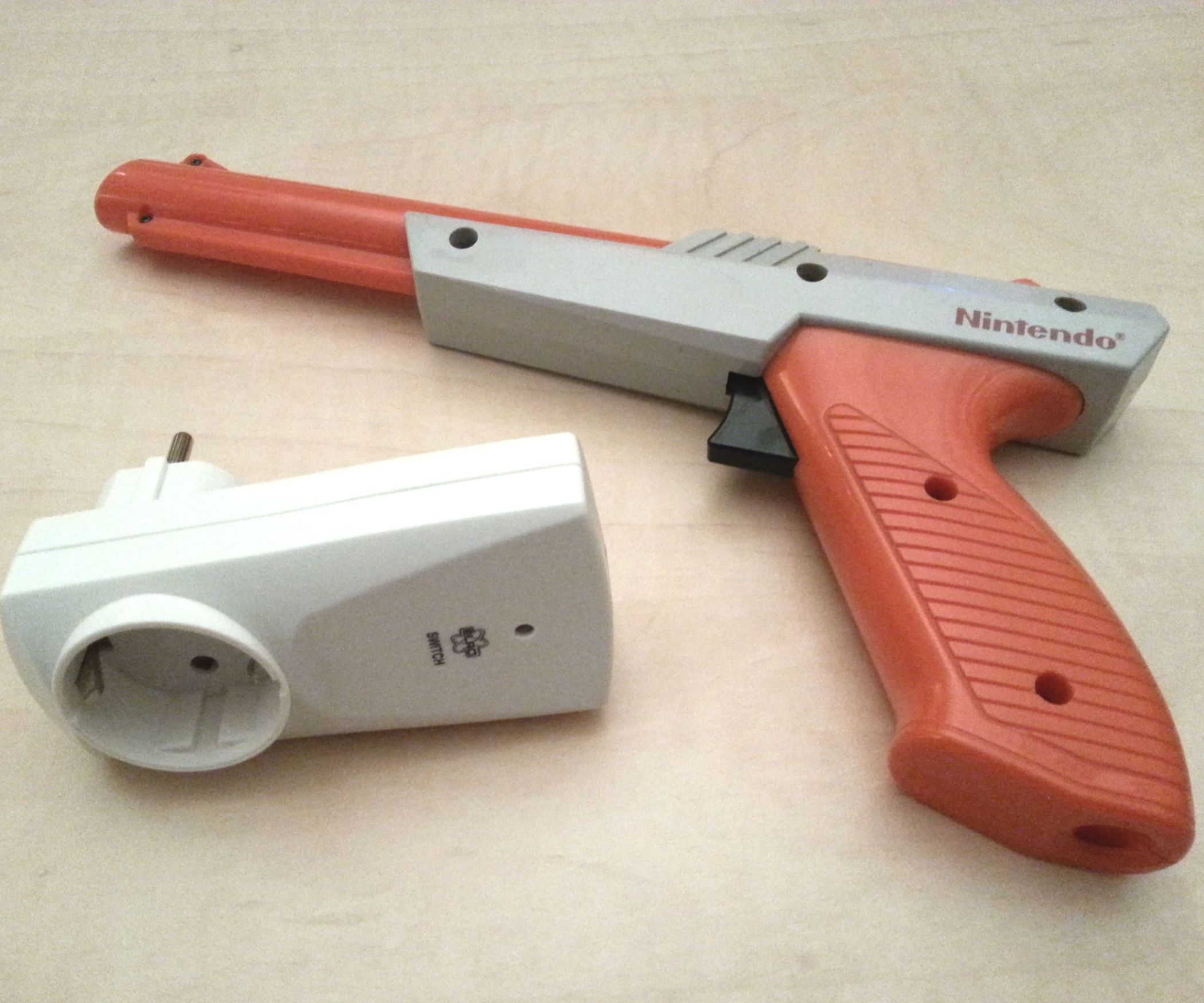 Shoot the Lights With a NES Zapper (RF 433MHz) : 6 Steps (with Pictures ...