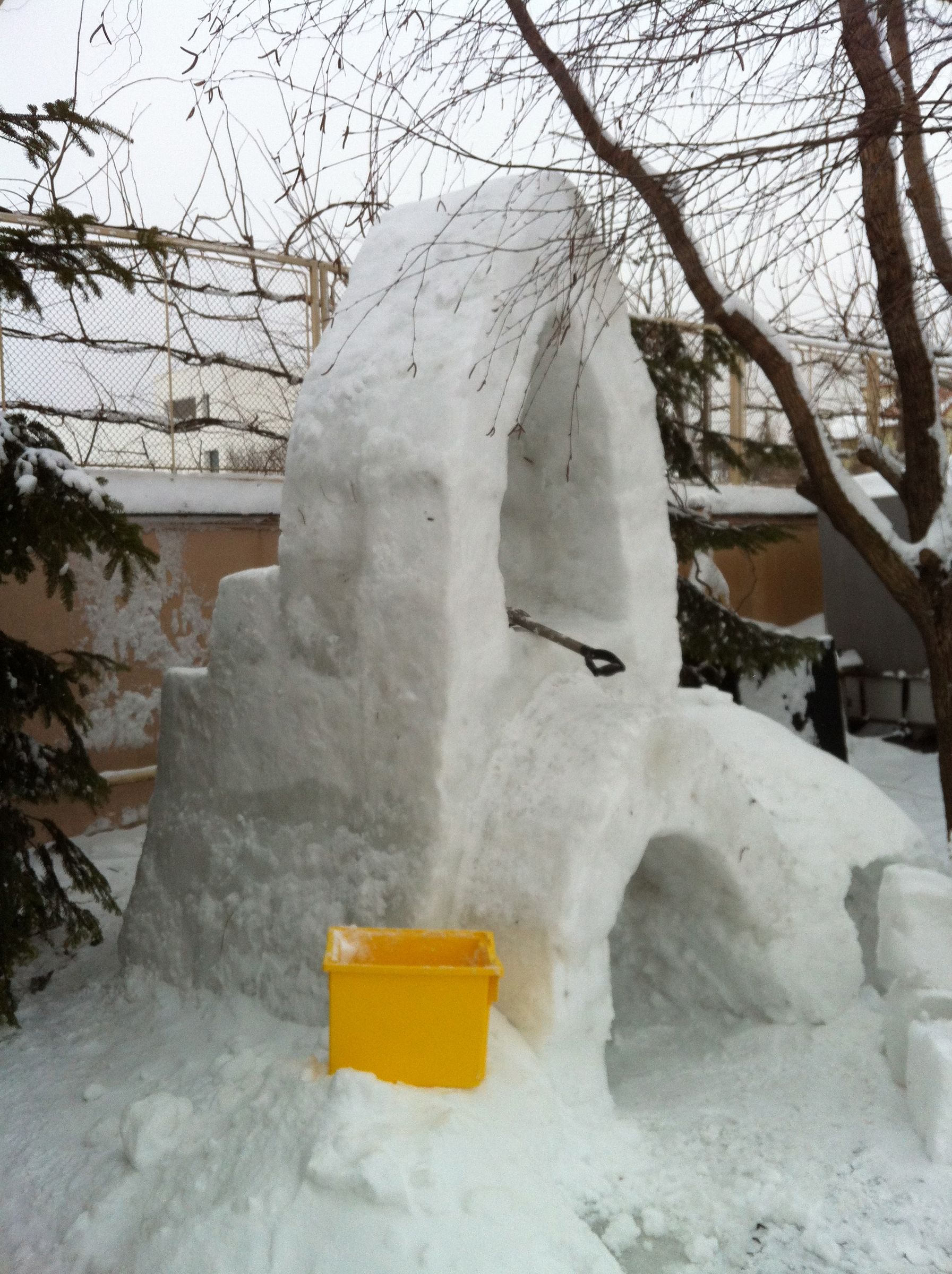 How to Make the Massive 3 Floor Snow Fort. : 9 Steps (with Pictures ...