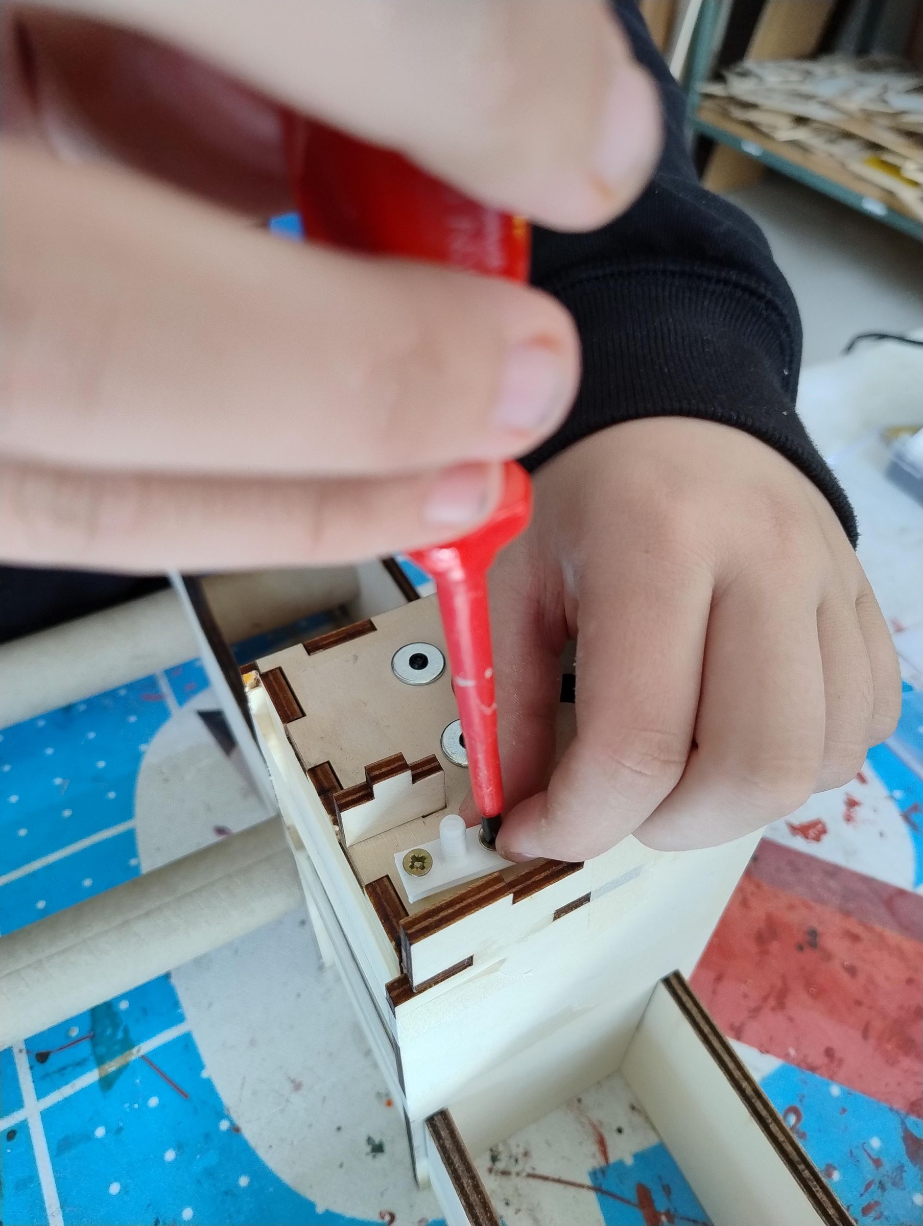 Smart Bin Sense - Automated Waste Sorting : 9 Steps - Instructables