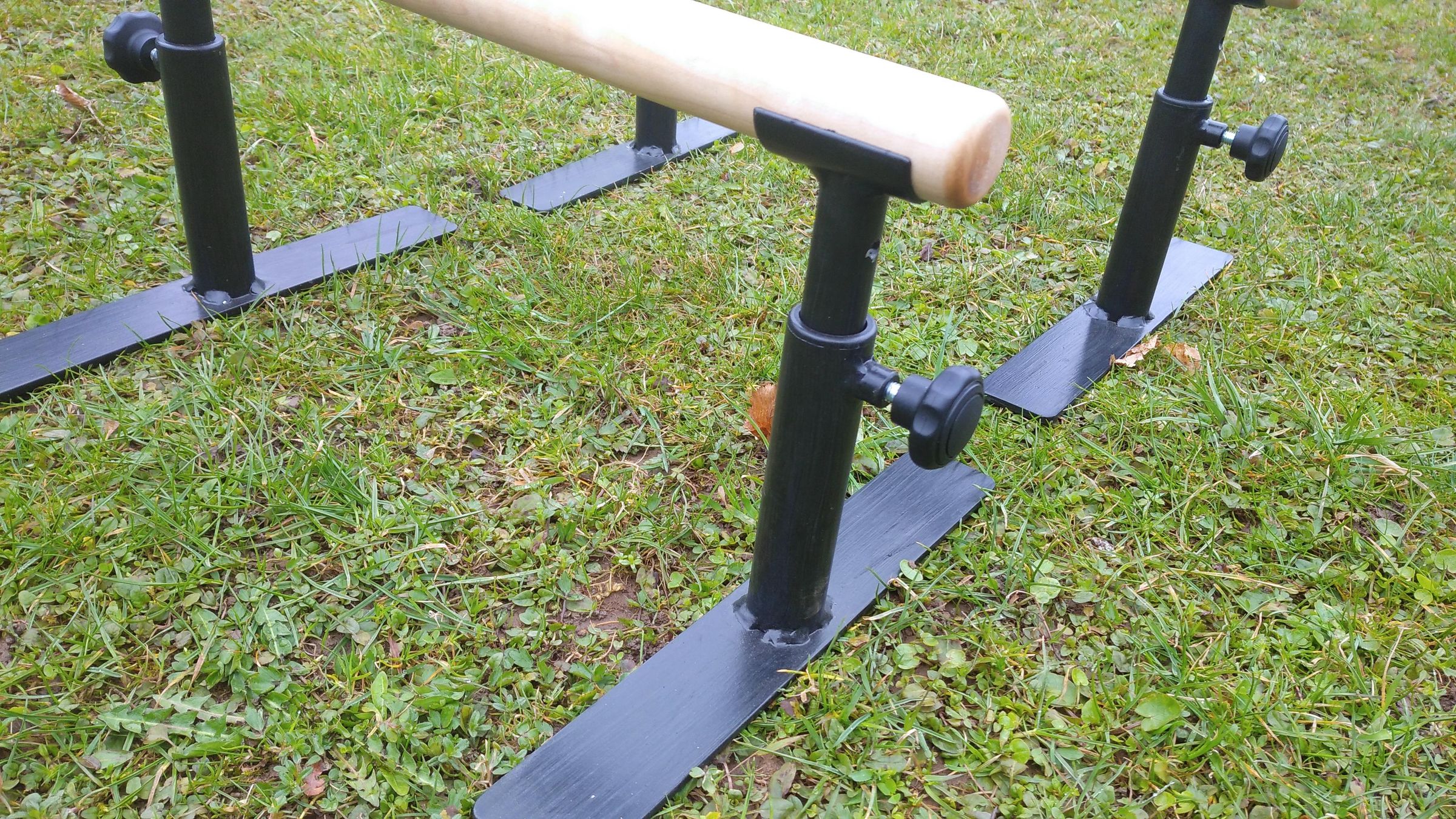 DIY Parallettes : 4 Steps - Instructables