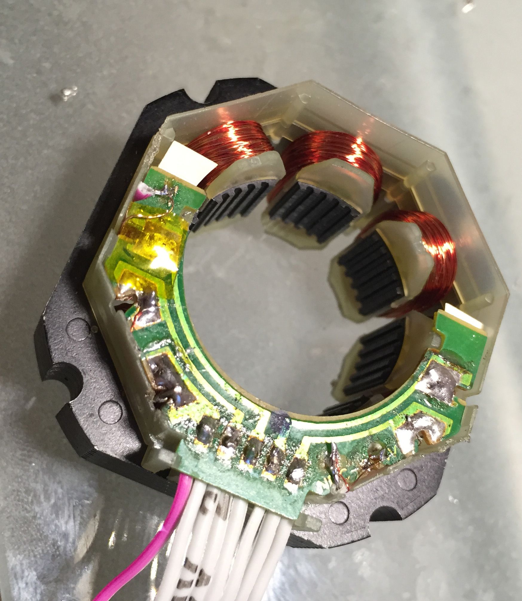Convert a Unipolar Stepper Motor to Bipolar : 3 Steps (with Pictures ...