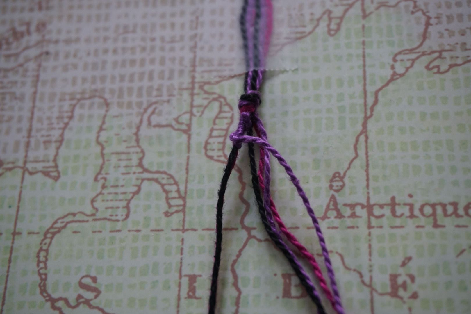 Ladder Friendship Bracelet : 9 Steps (with Pictures) - Instructables