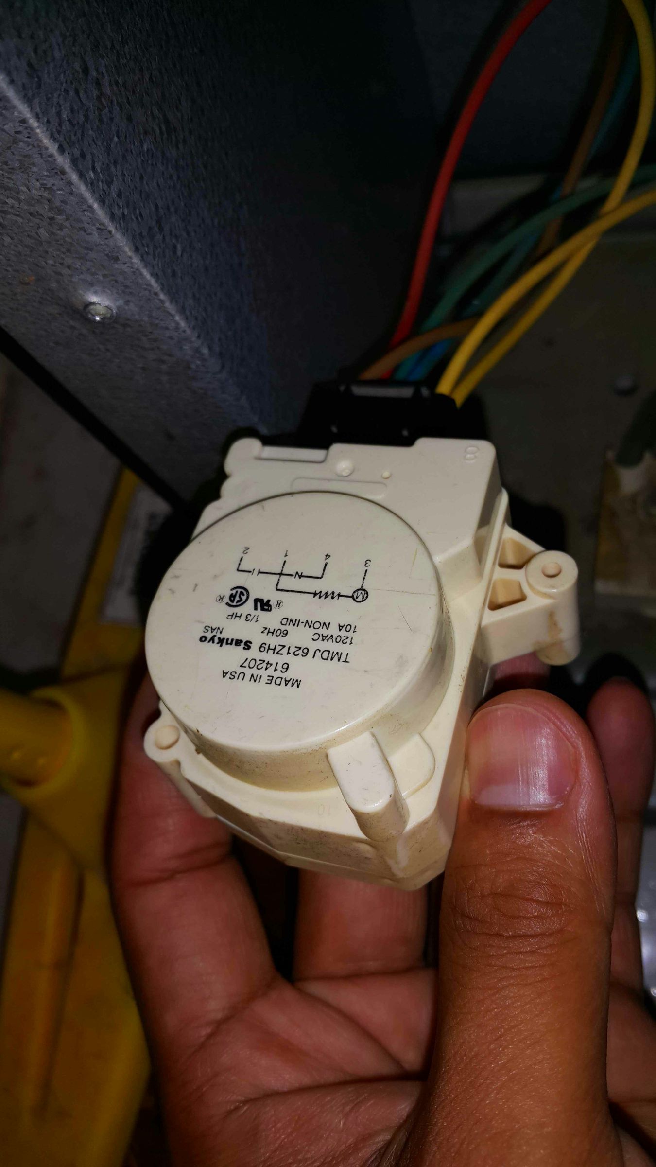 Replacing a Fridge Defrost Timer. : 3 Steps - Instructables