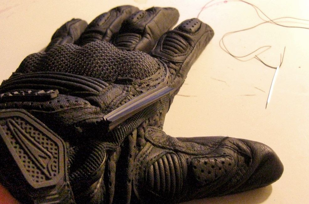 Wiper Glove : 7 Steps (with Pictures) - Instructables