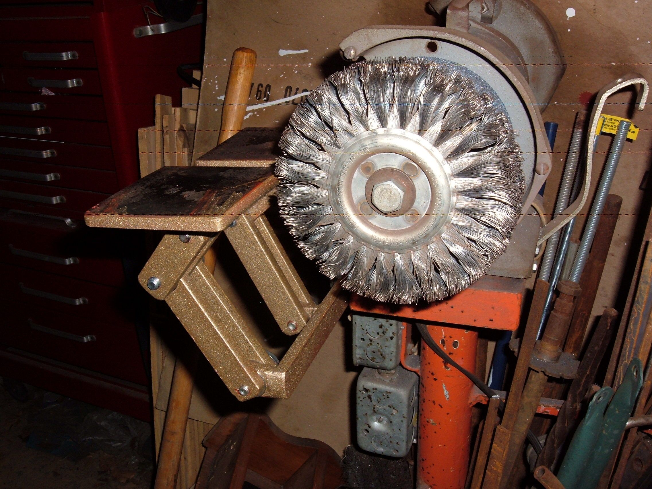 New Rests for Bench Grinder : 8 Steps - Instructables