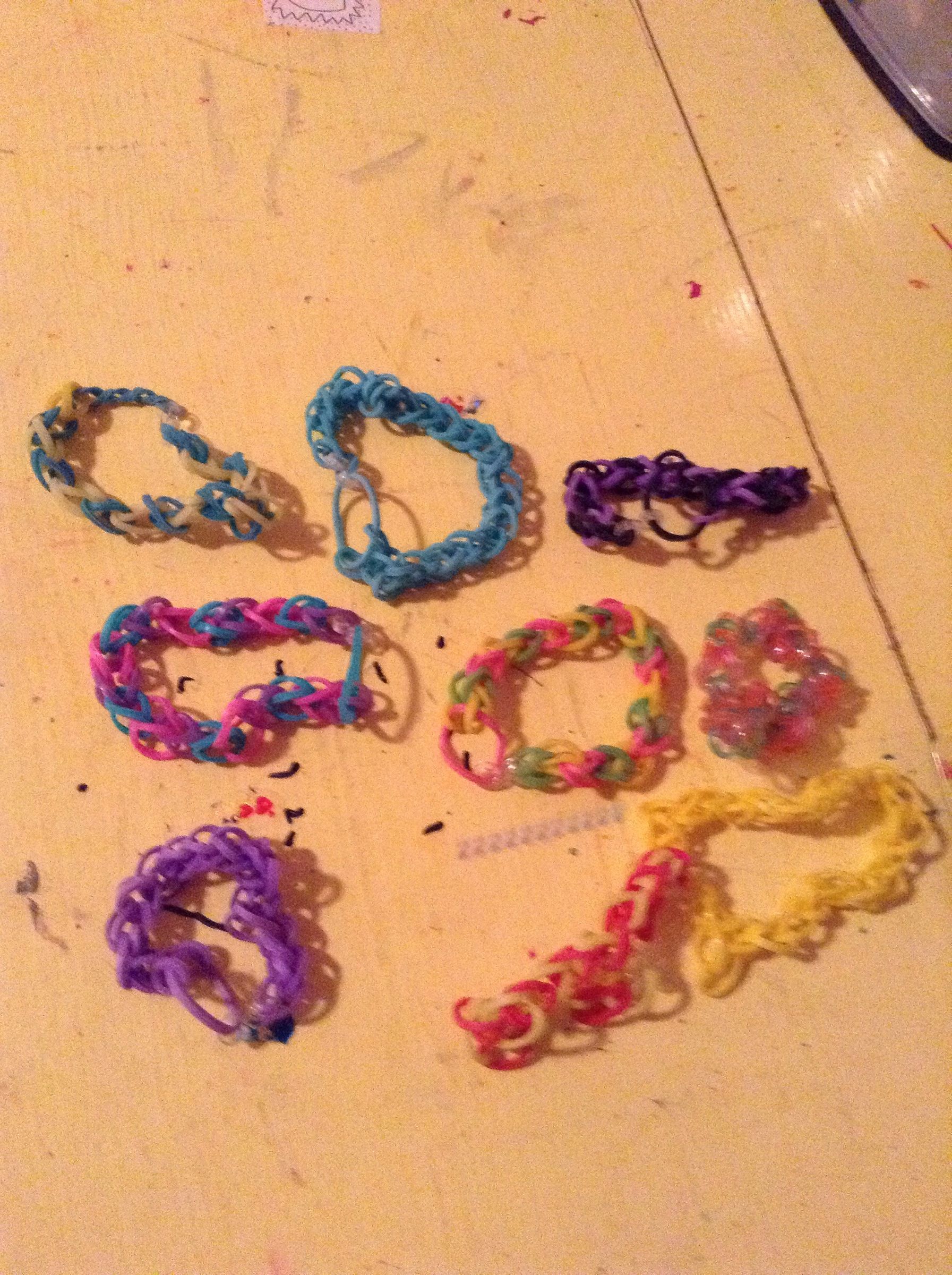 Single Rainbow Loom Bracelet : 7 Steps - Instructables