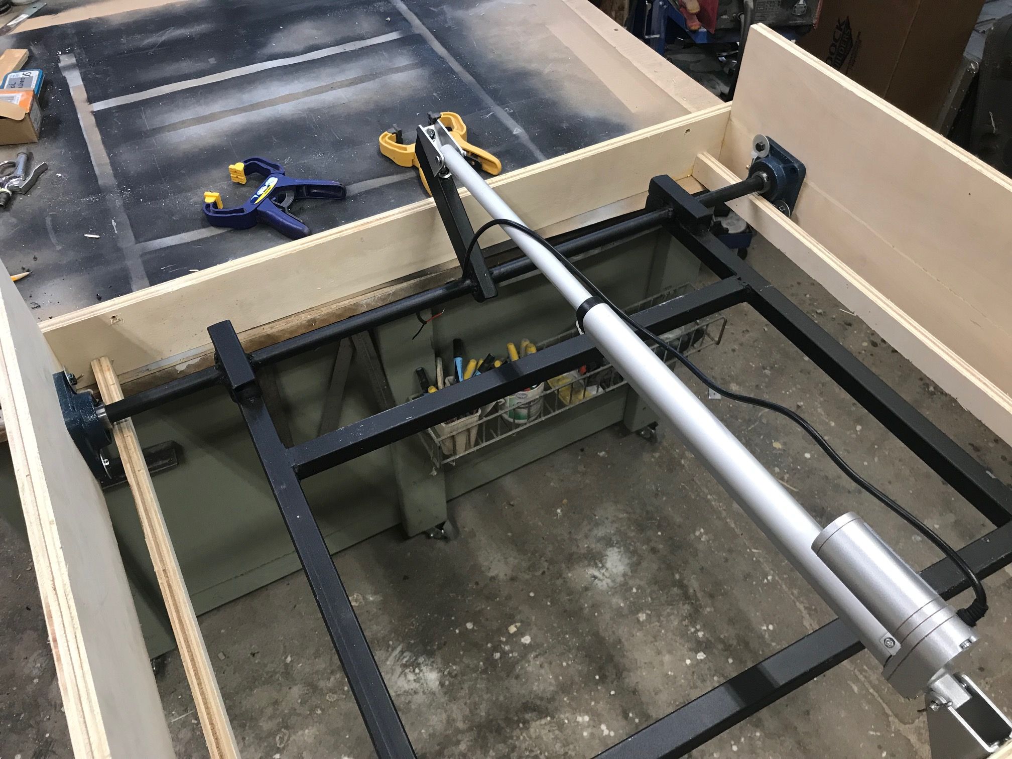 Motorized Flip Down TV Lift : 7 Steps (with Pictures) - Instructables