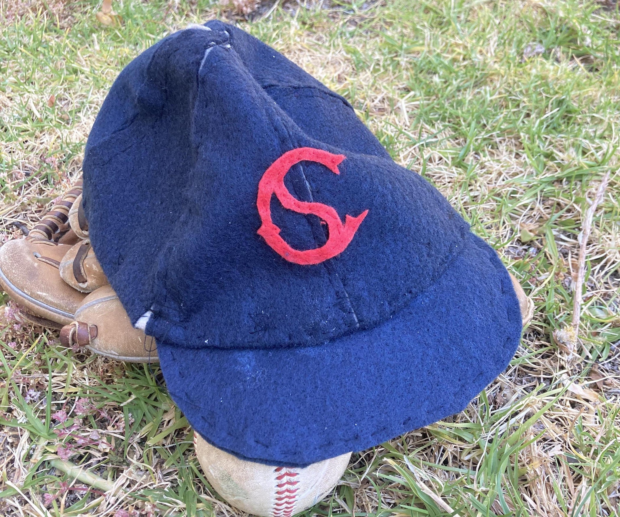 1800s Ballcap From Craft Store Felt : 9 Steps (with Pictures) - Instructables