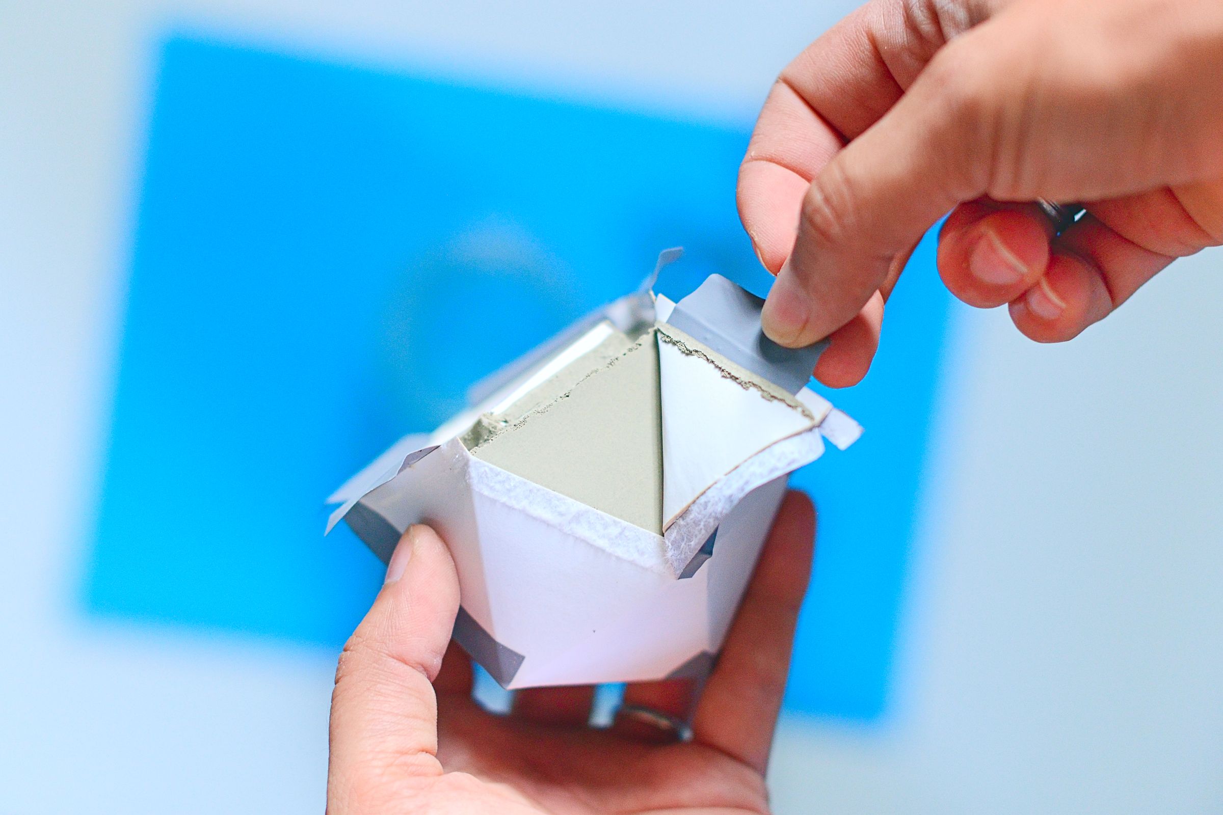 Geometric Concrete Planters Made With Paper Molds : 10 Steps (with ...