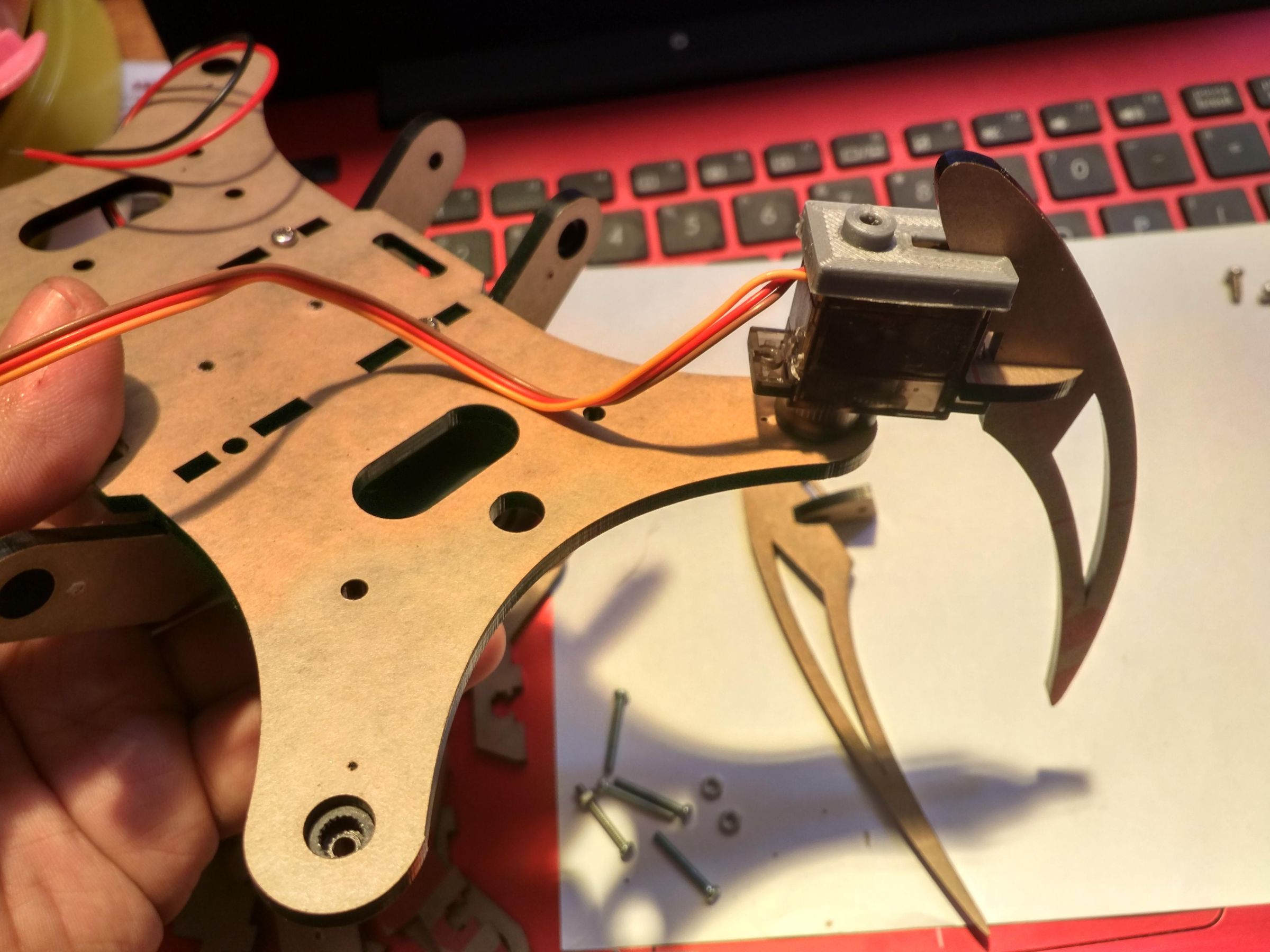 Simple HexaBot With IR Remote TV or MP3 : 6 Steps (with Pictures ...