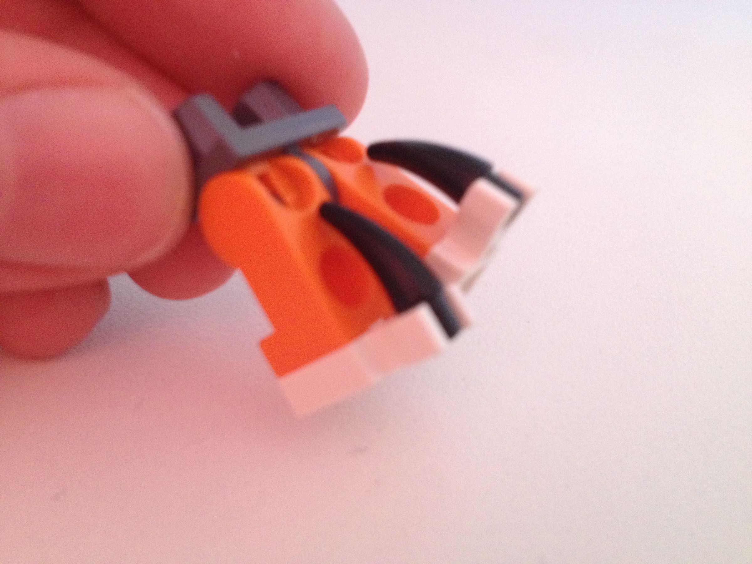 Lego Portal: Chell With Portal Gun : 11 Steps - Instructables