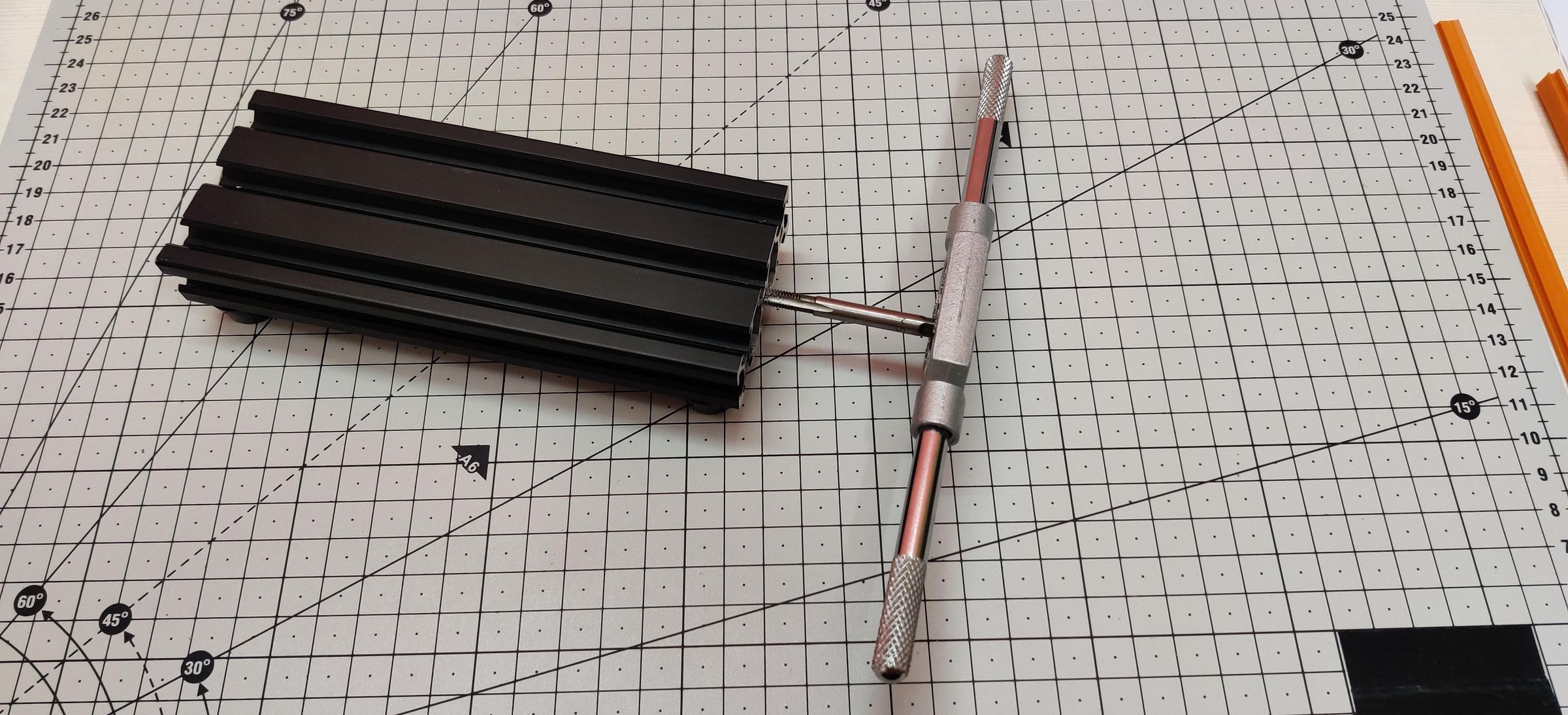 PCB Bench Vise From Aluminum Extrusion Profile : 8 Steps (with Pictures ...