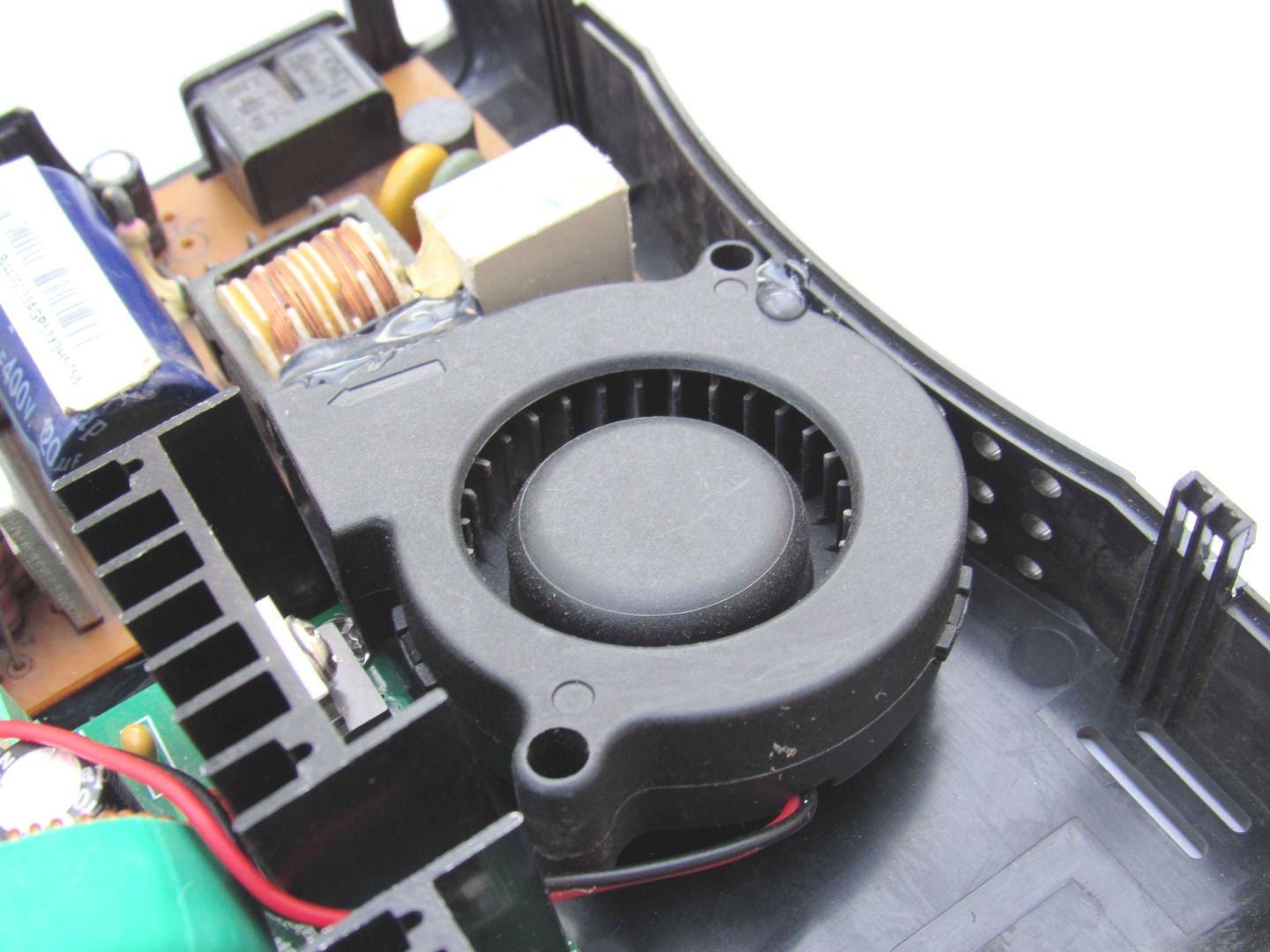 DIY Lab Bench Power Supply ! : 4 Steps - Instructables