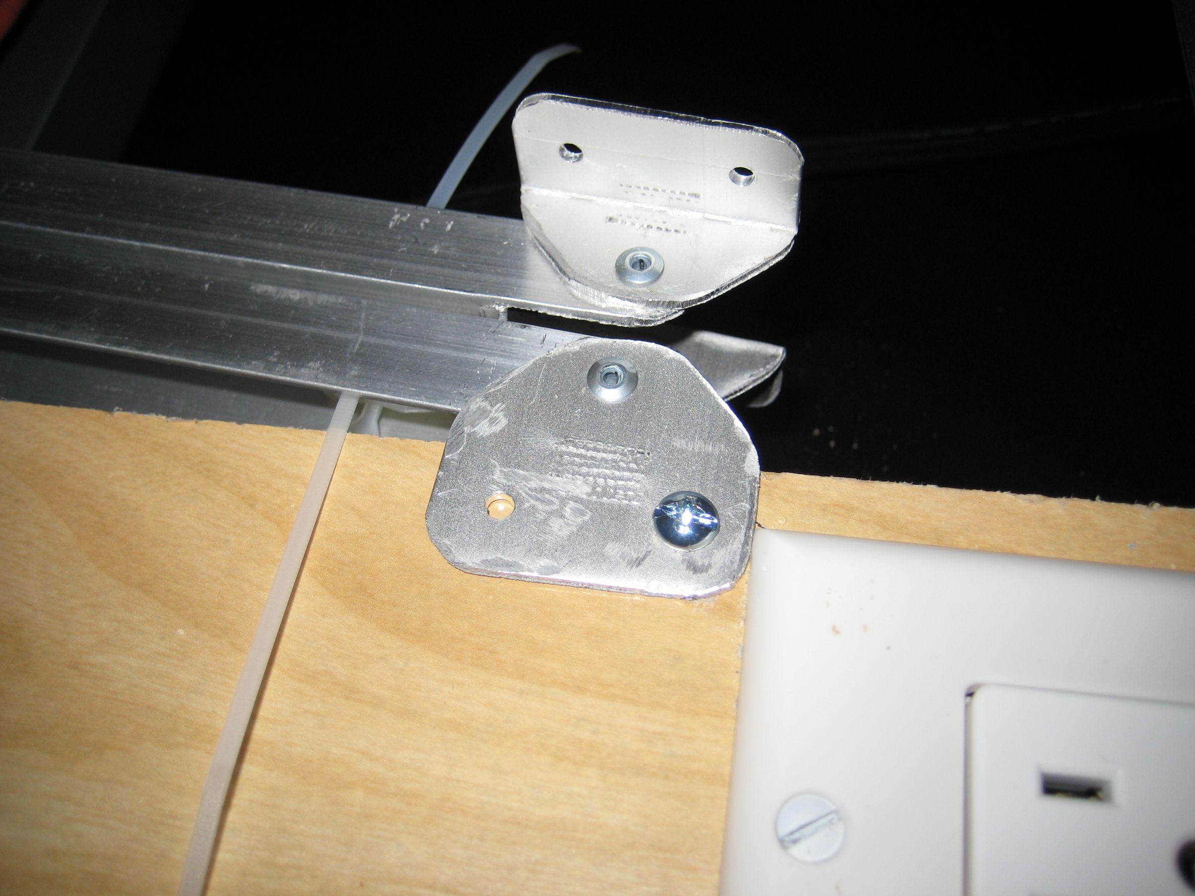 Cable Control for a Pull-out Shelf : 6 Steps (with Pictures ...