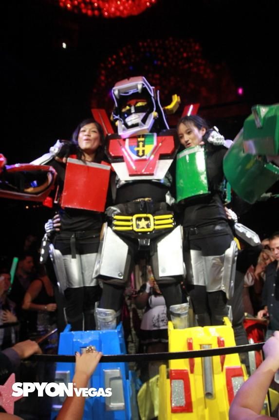 Voltron Force (5 Person Assembling Epic Costume) : 7 Steps (with ...