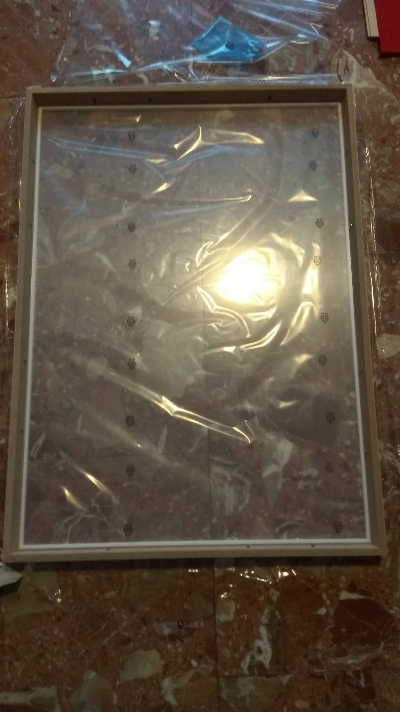 Frame to Wall Display Case : 10 Steps - Instructables