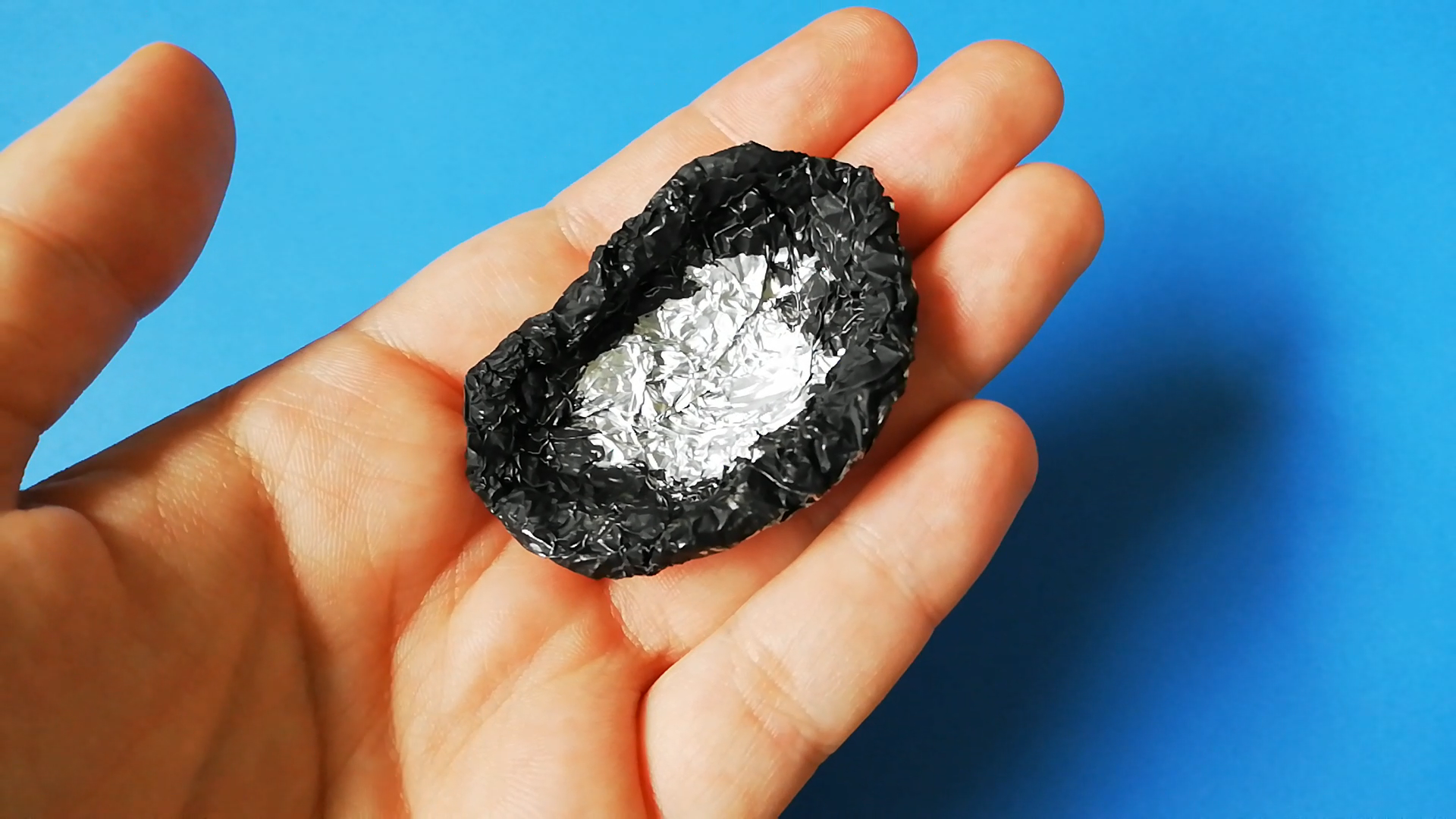 Sugar and Glue Crystals / Geodes : 5 Steps (with Pictures) - Instructables