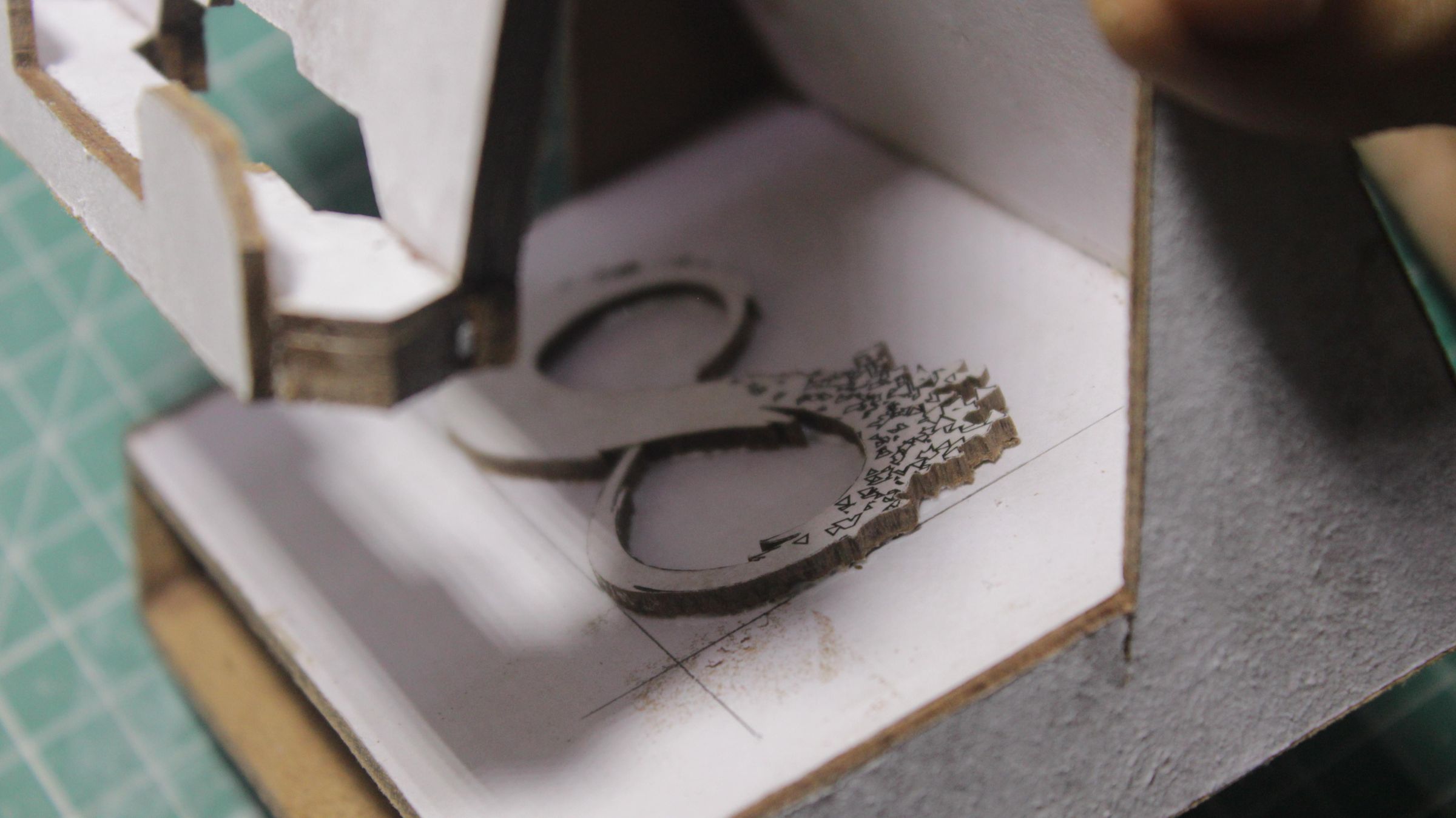 Easy Avengers Smartphone Stand : 14 Steps (with Pictures) - Instructables