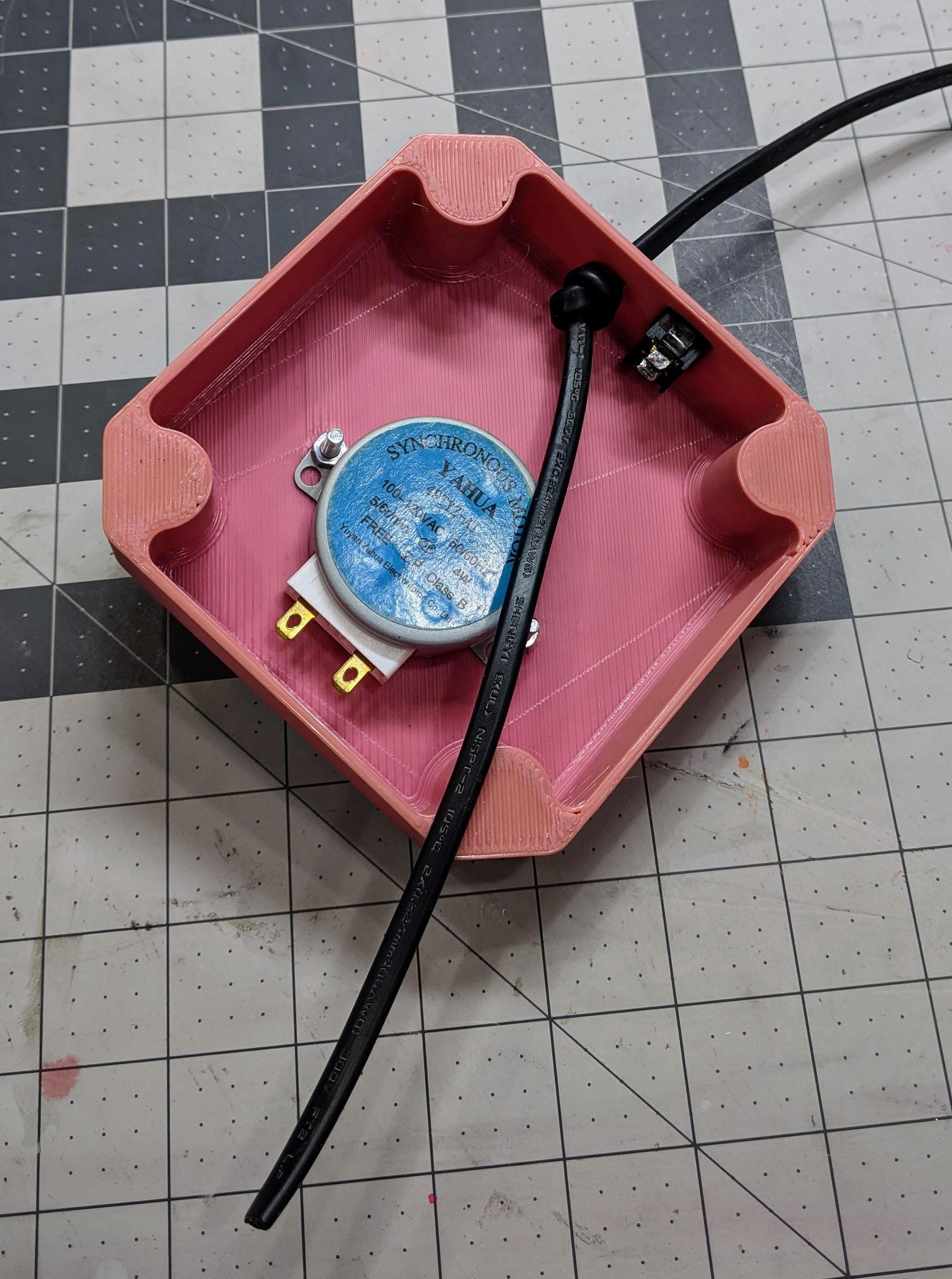 DIY Motorized Turntable : 6 Steps - Instructables