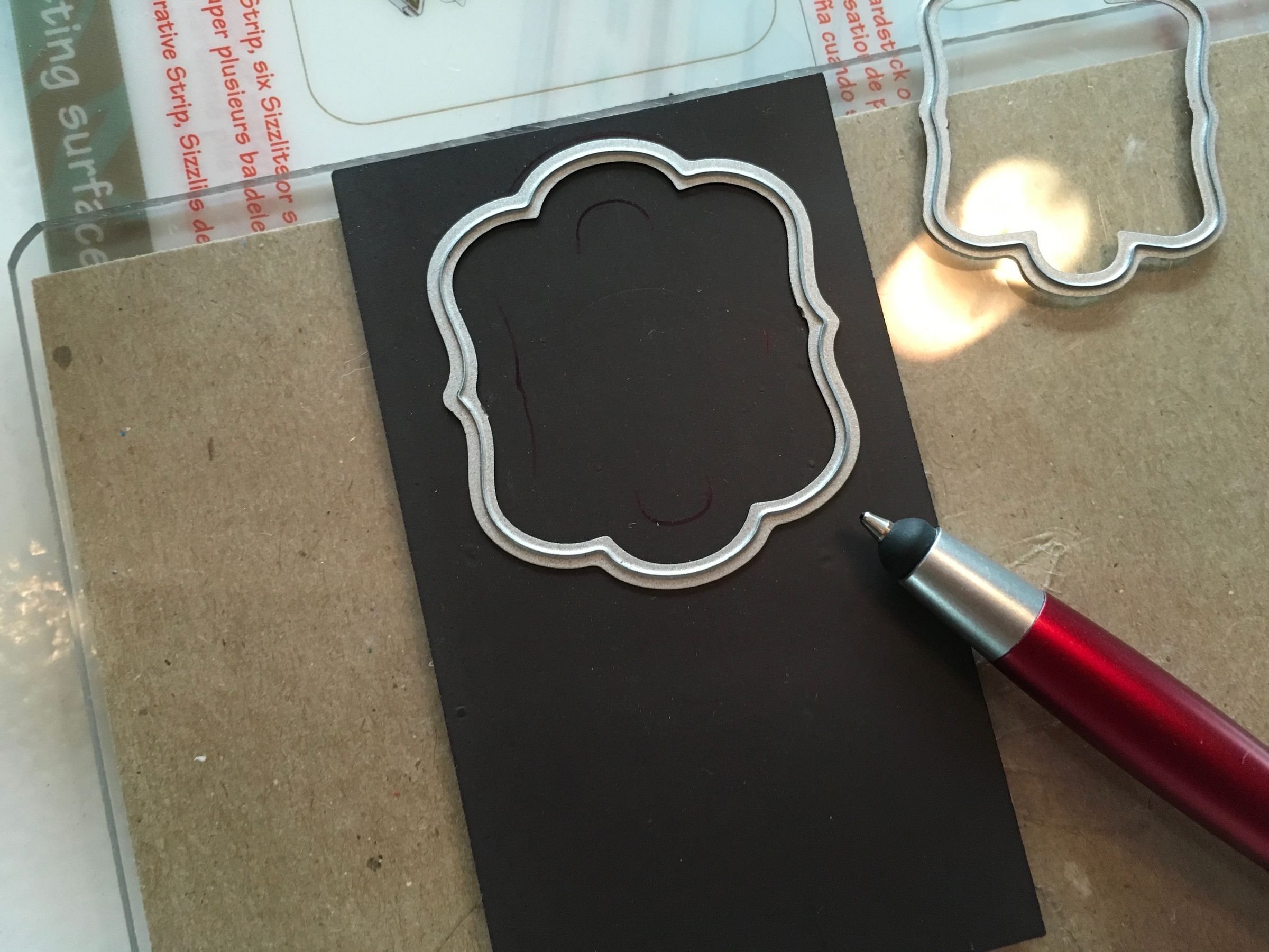 Paper Jewelry Bezels : 6 Steps (with Pictures) - Instructables