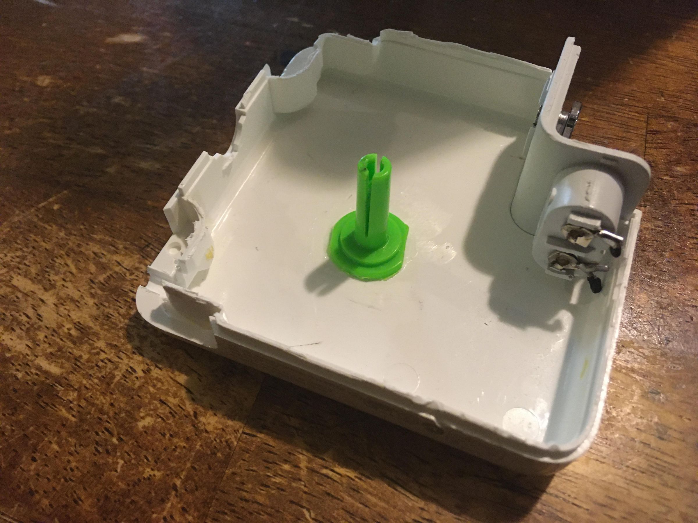 Apple Power Brick to Tape Measure Mod : 9 Steps (with Pictures ...