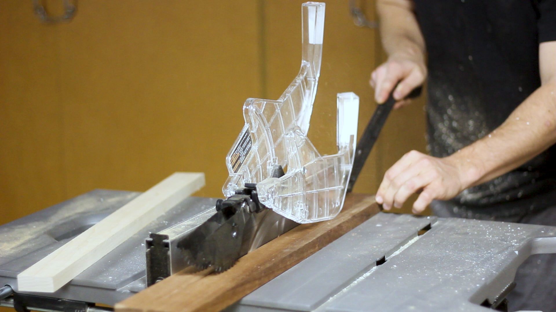A Fun and Simple Wine Woodworking Christmas Gift : 10 Steps (with ...