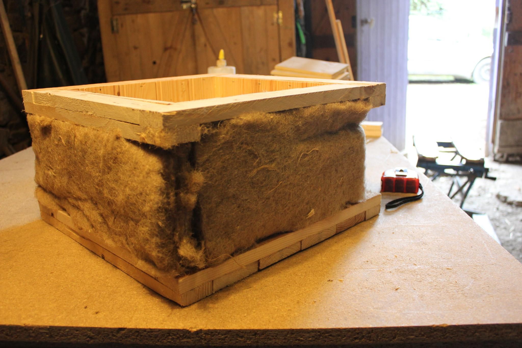 Make a Wooden Fuelless Cooker or Hay-box Using Scrap Wood and Hemp Wool ...