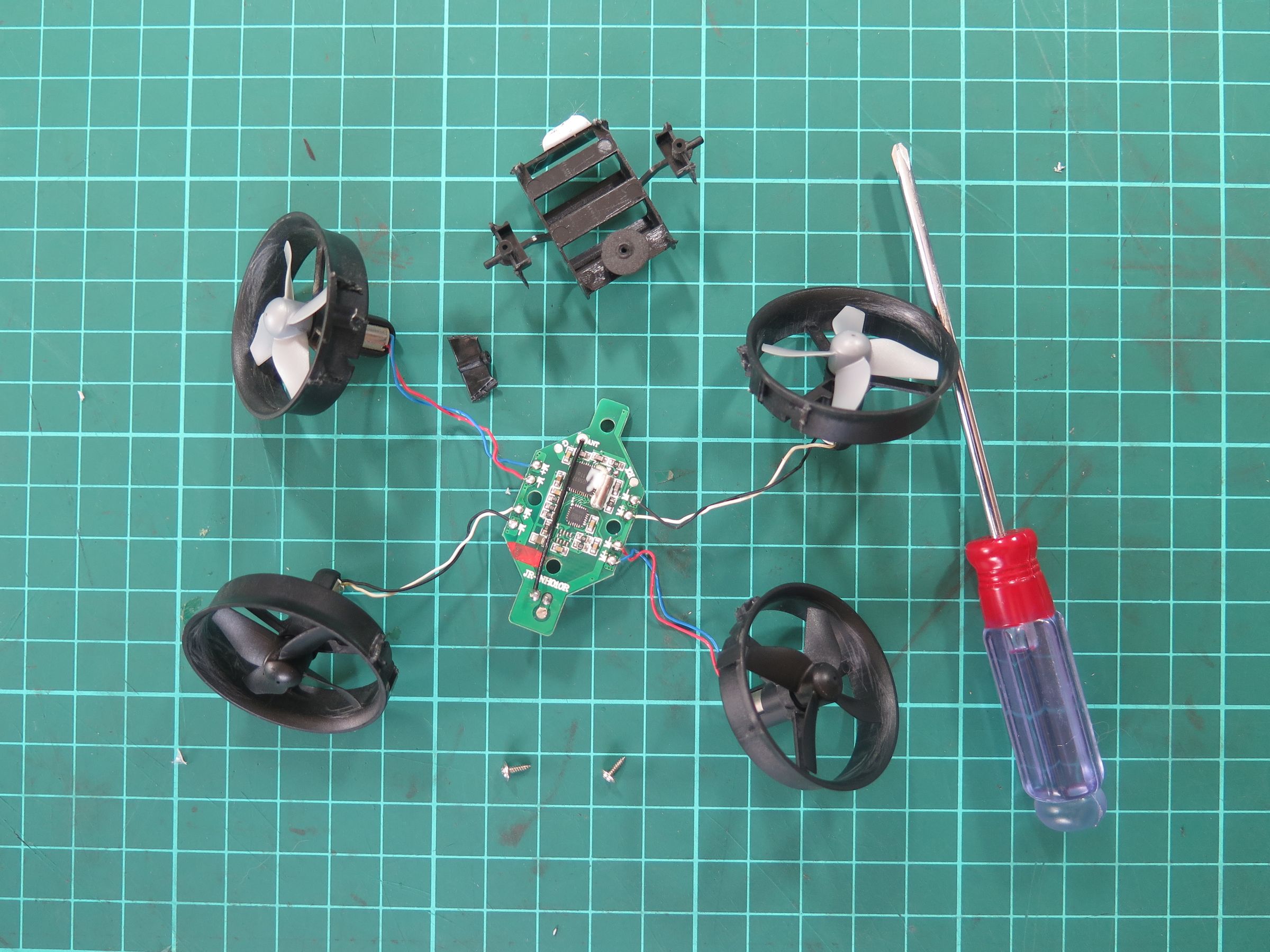 Lunch Box Hovercraft : 13 Steps (with Pictures) - Instructables