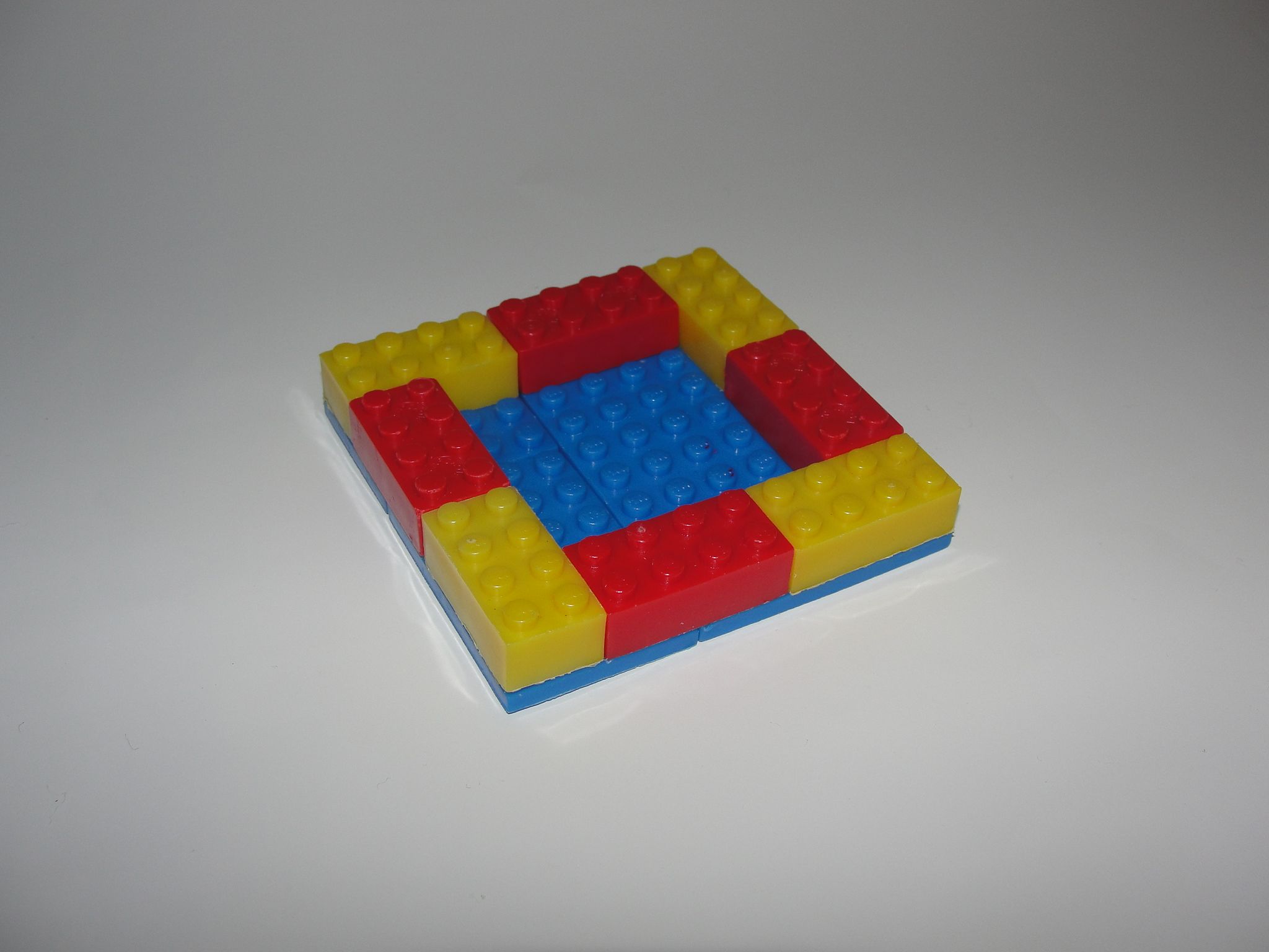Lego Pencil/Pen Holder : 3 Steps - Instructables
